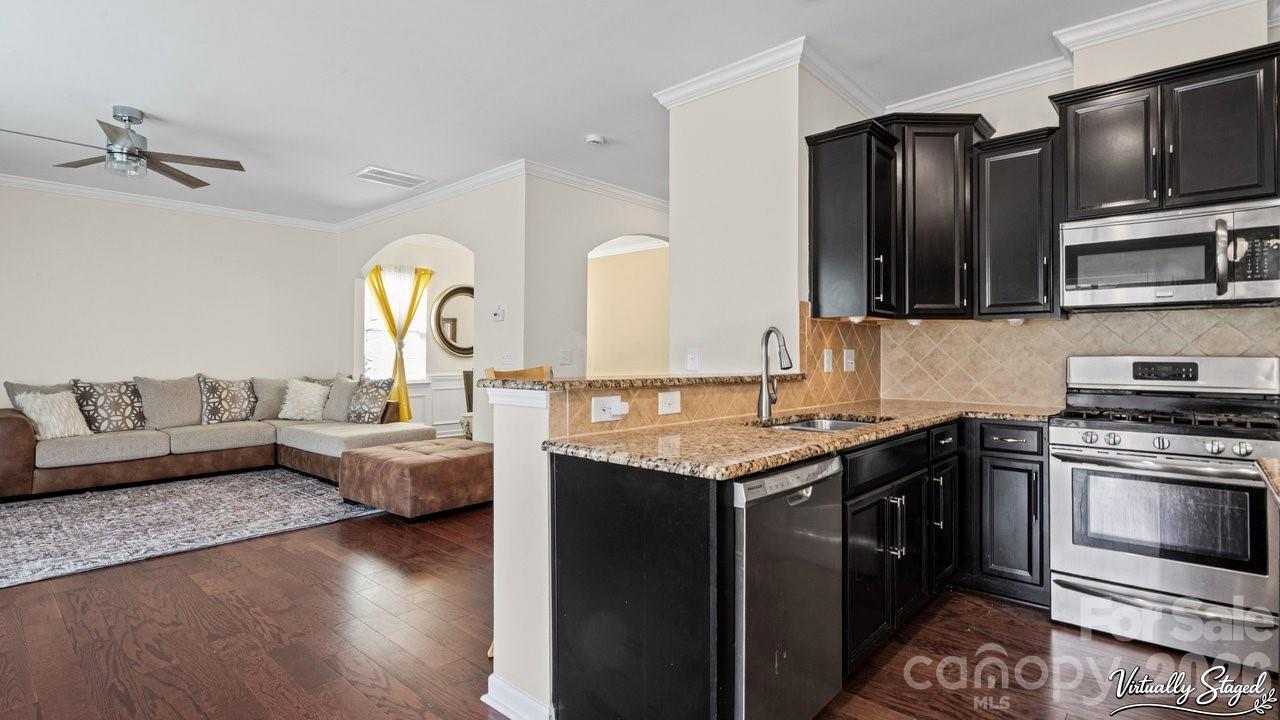6907 Agnew Drive, Charlotte, NC - photo 9 of 28