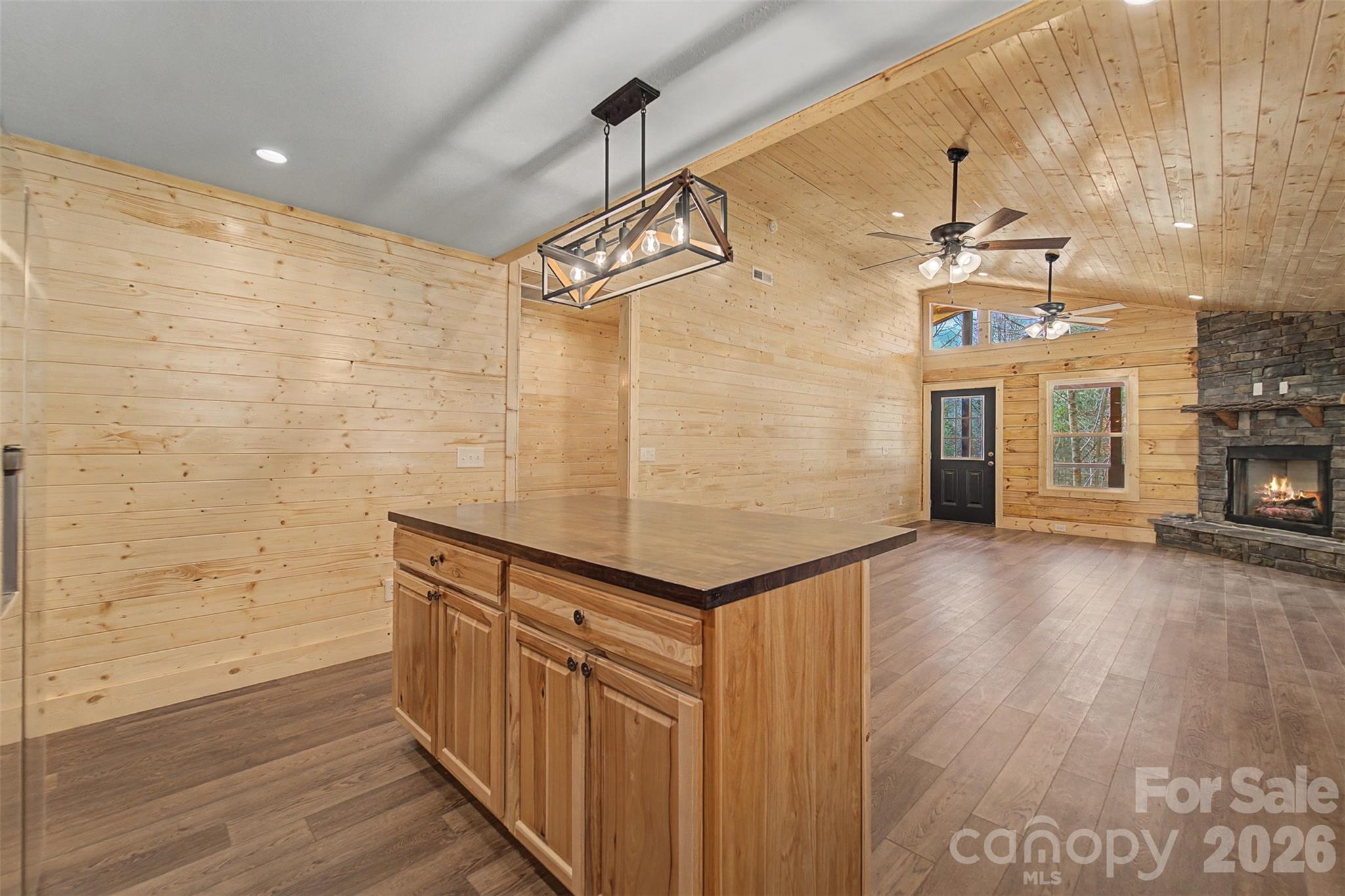 677 Ridgetop Circle, Whittier, NC - photo 15 of 49