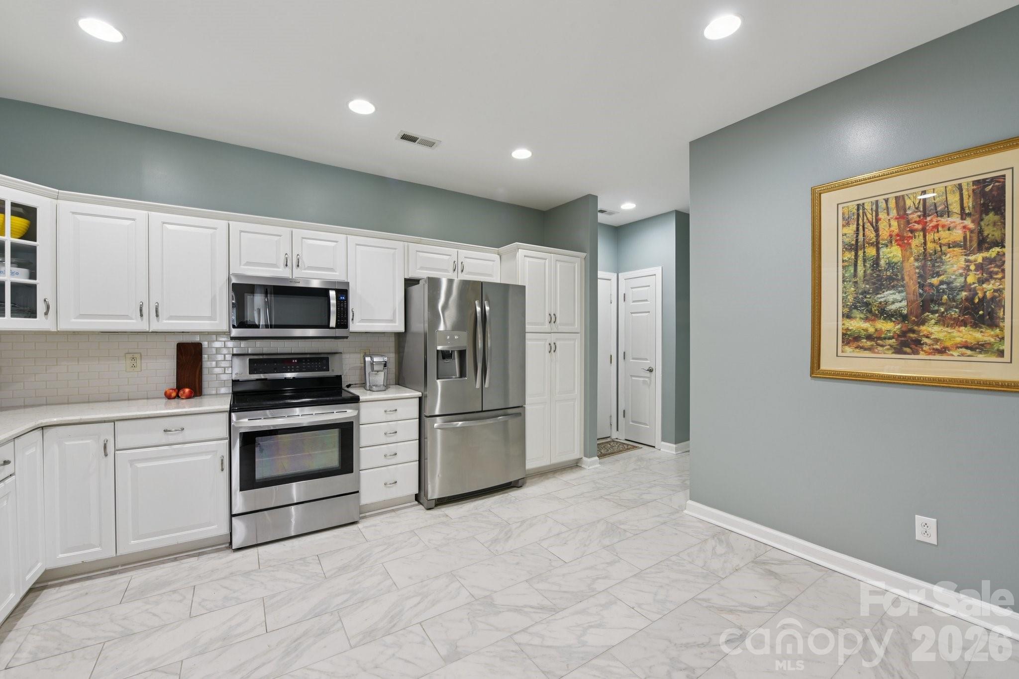 Photo 10 of 10816 Willow Crossing Drive, Charlotte, NC