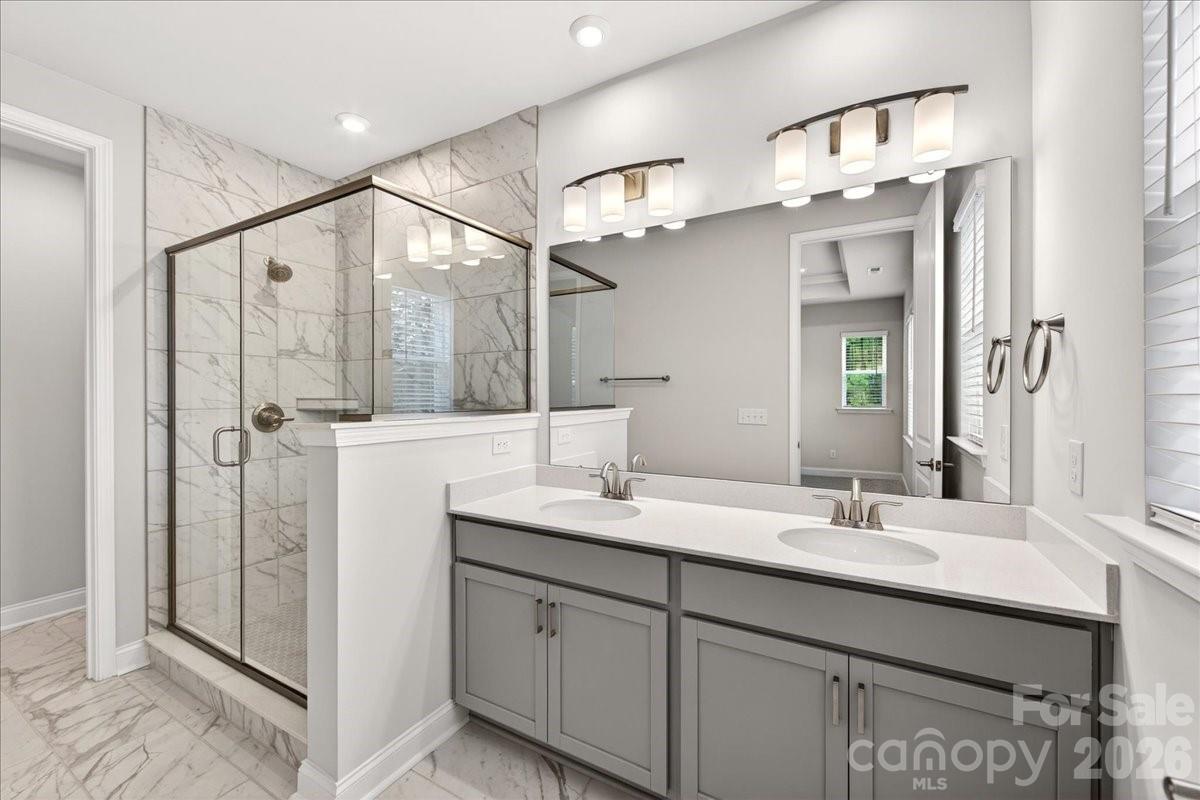 Photo 25 of 921 Archway Lane, Charlotte, NC