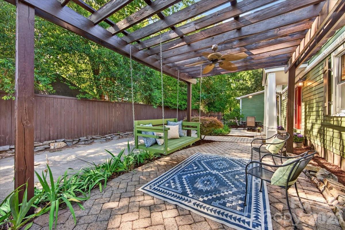 4330 Brookfield Drive, Charlotte, NC - photo 7 of 49