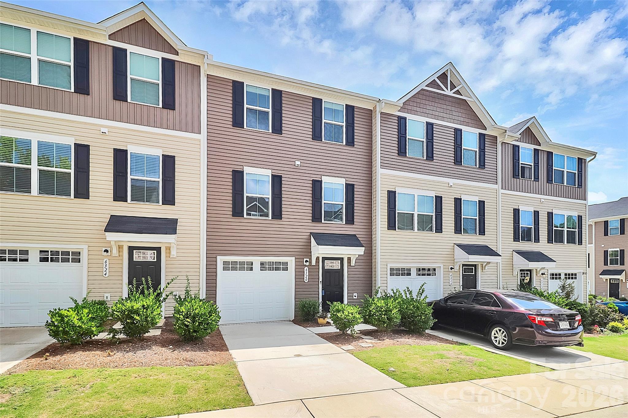 Photo 2 of 6320 Cutwater Circle, Charlotte, NC