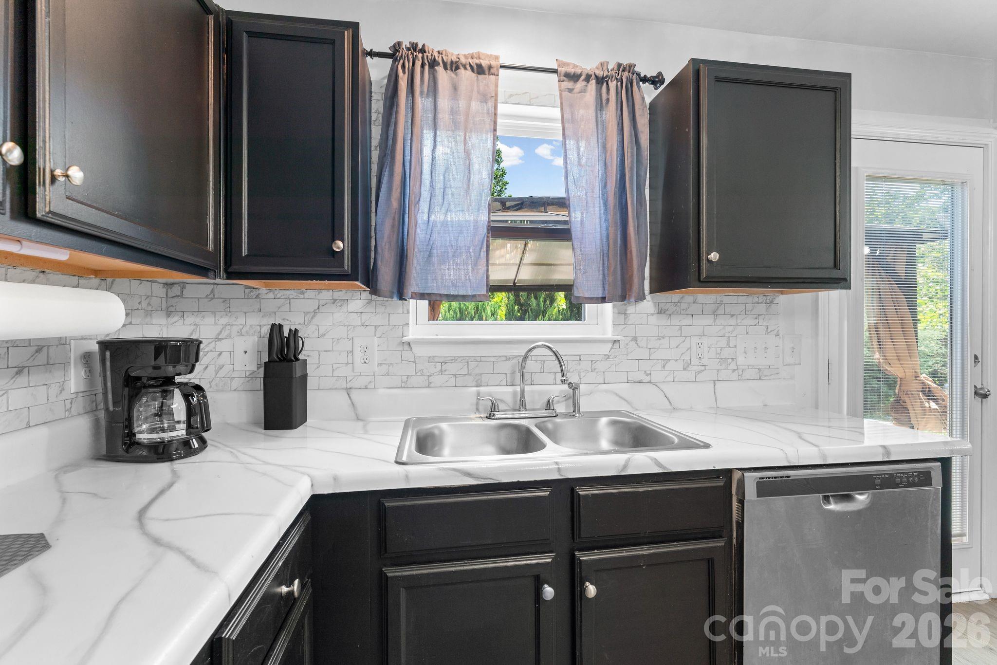 2772 Stonefield Crossing Drive, Winston Salem, NC - photo 18 of 43
