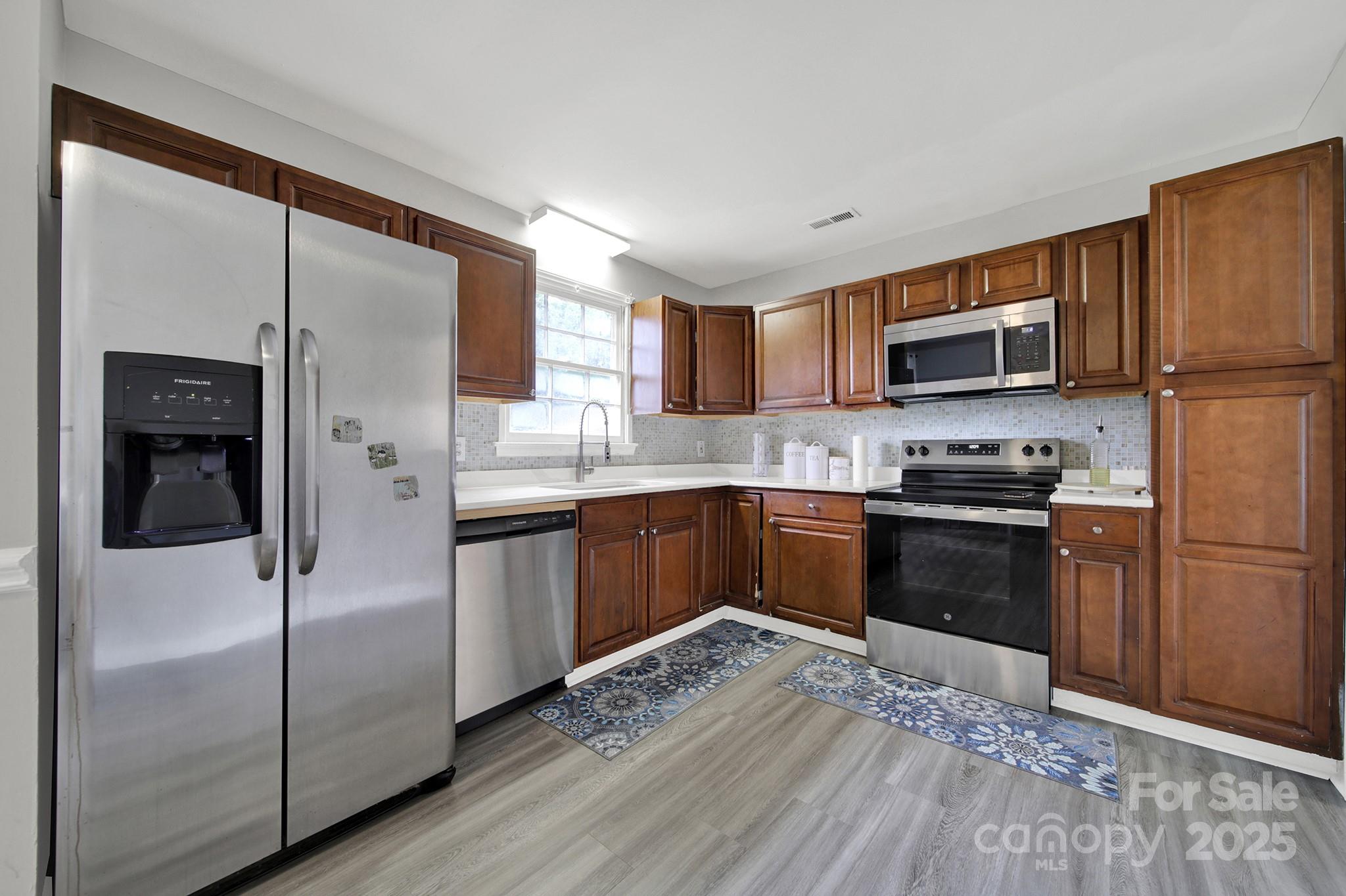 Photo 18 of 5300 Grafton Drive, Charlotte, NC