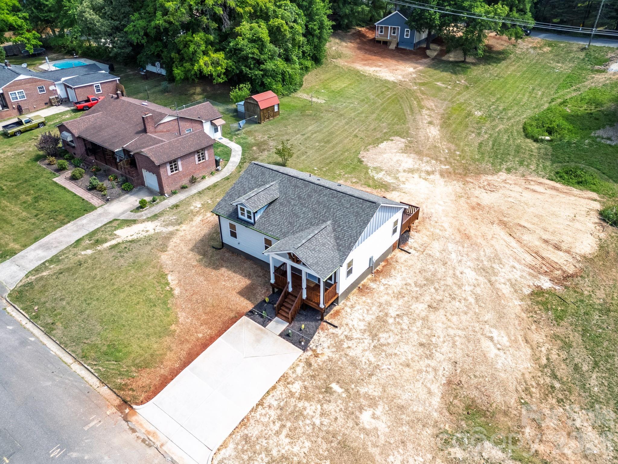 402 Pine Grove Avenue, Cherryville, NC - photo 31 of 37