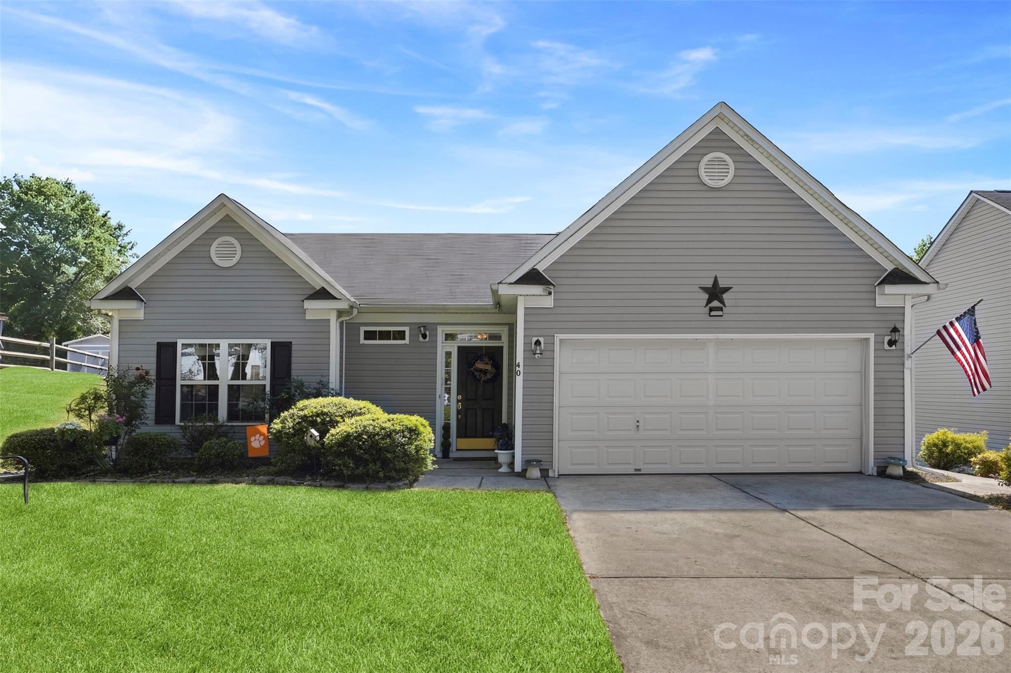 40 Ashton Bluff Circle, Mount Holly, NC - photo 2 of 41