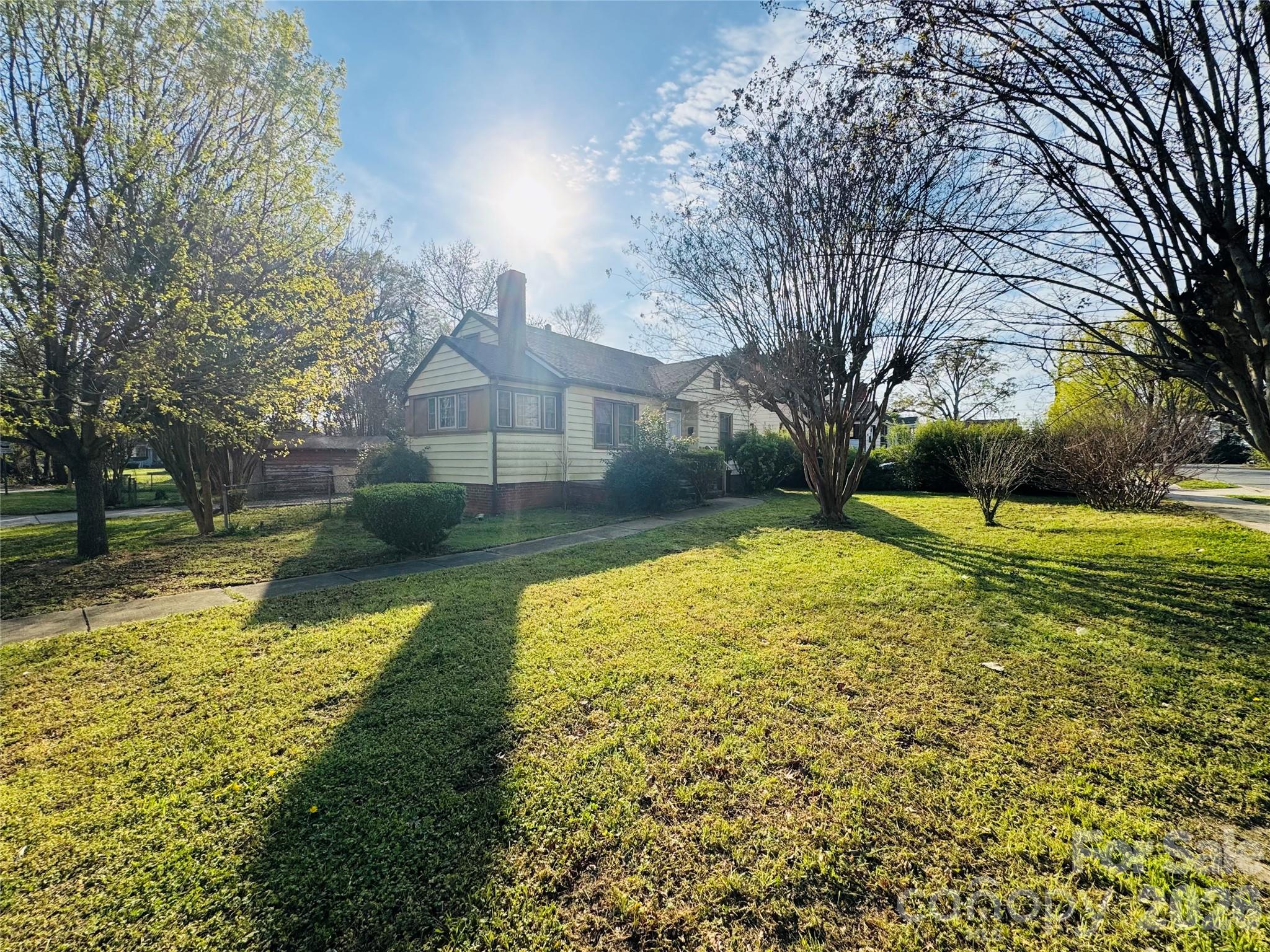 Photo 2 of 3101 Dogwood Avenue, Charlotte, NC
