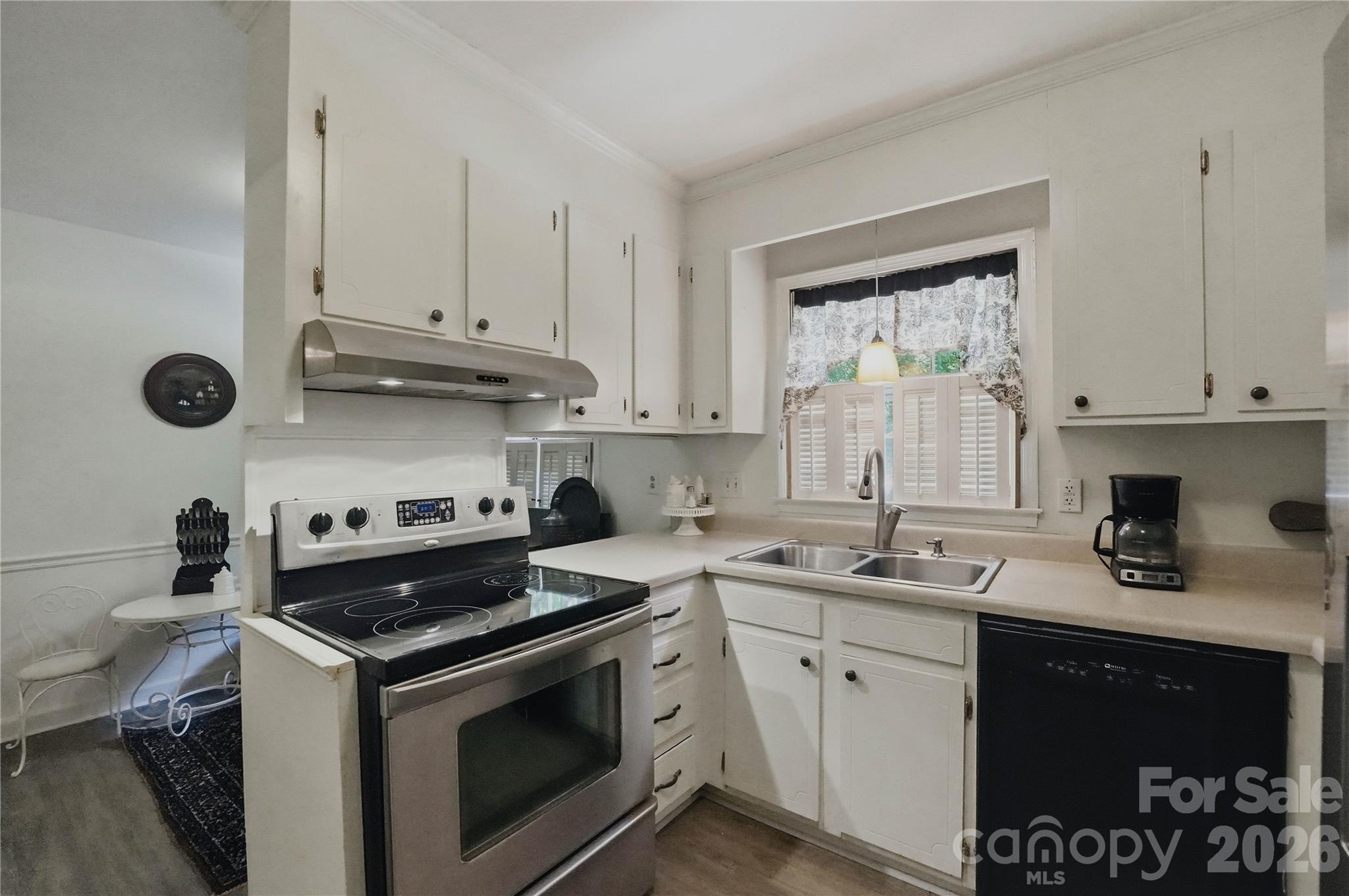 Photo 14 of 7626 Winterset Drive, Charlotte, NC