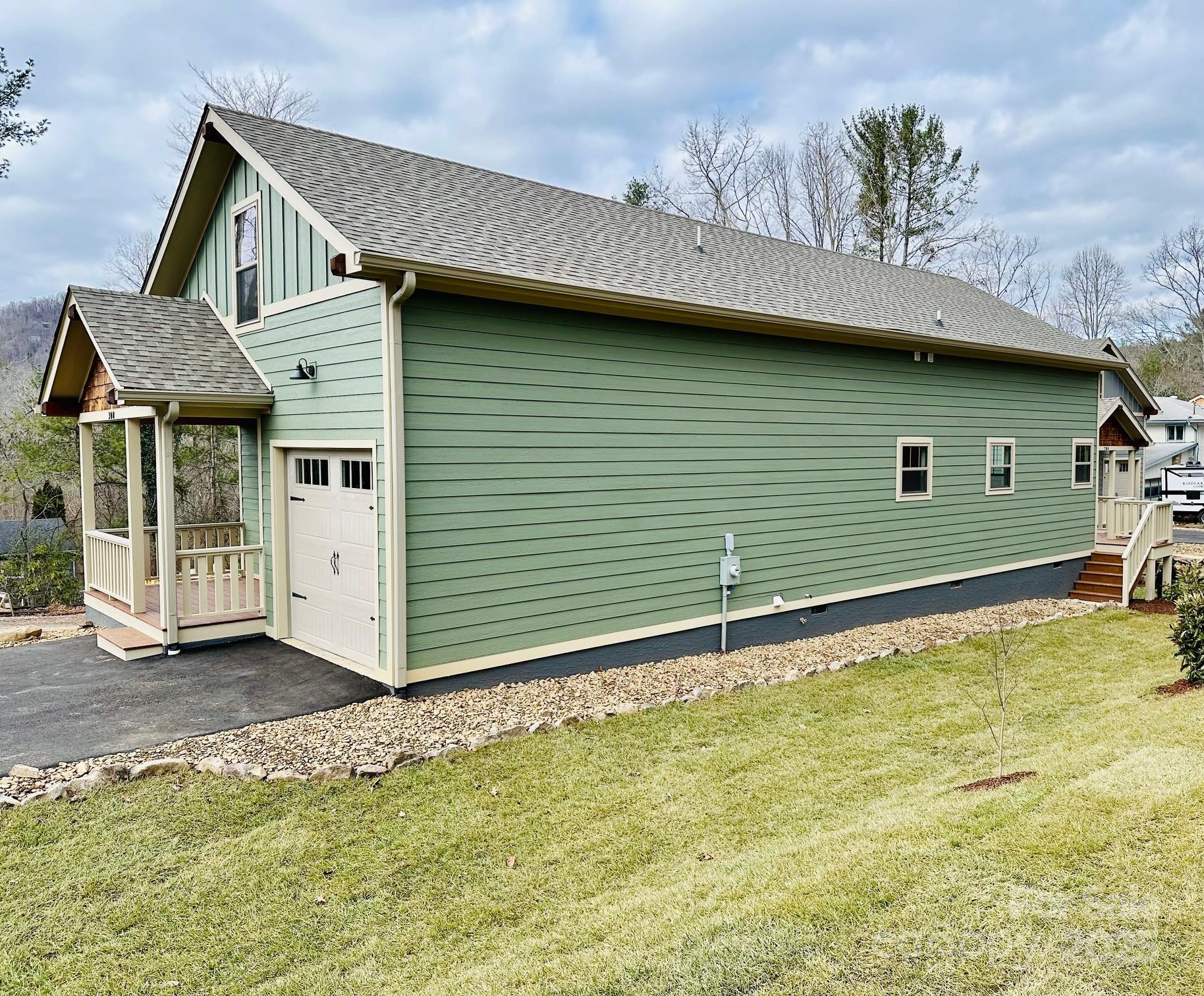 308 Ninth Street, Black Mountain, NC - photo 5 of 34