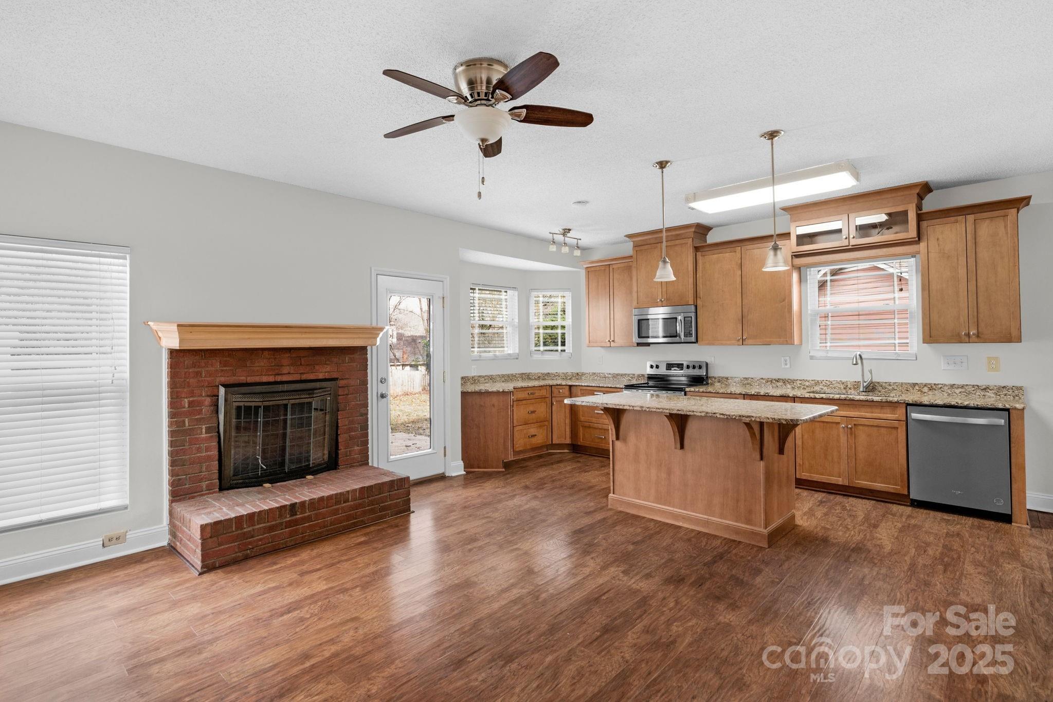 Photo 14 of 6109 Tartan Green Court, Charlotte, NC