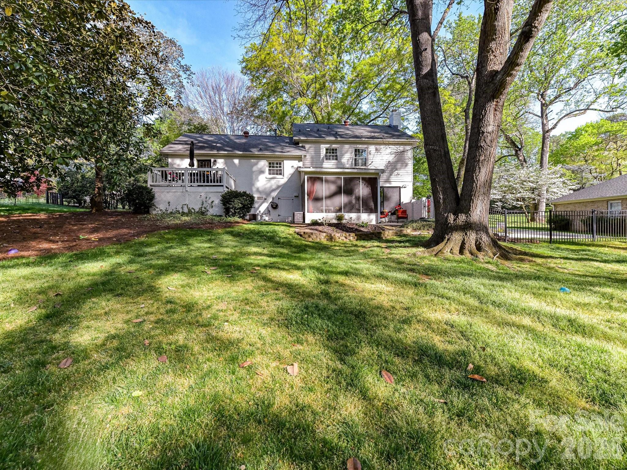 Photo 40 of 3719 Huckleberry Road, Charlotte, NC