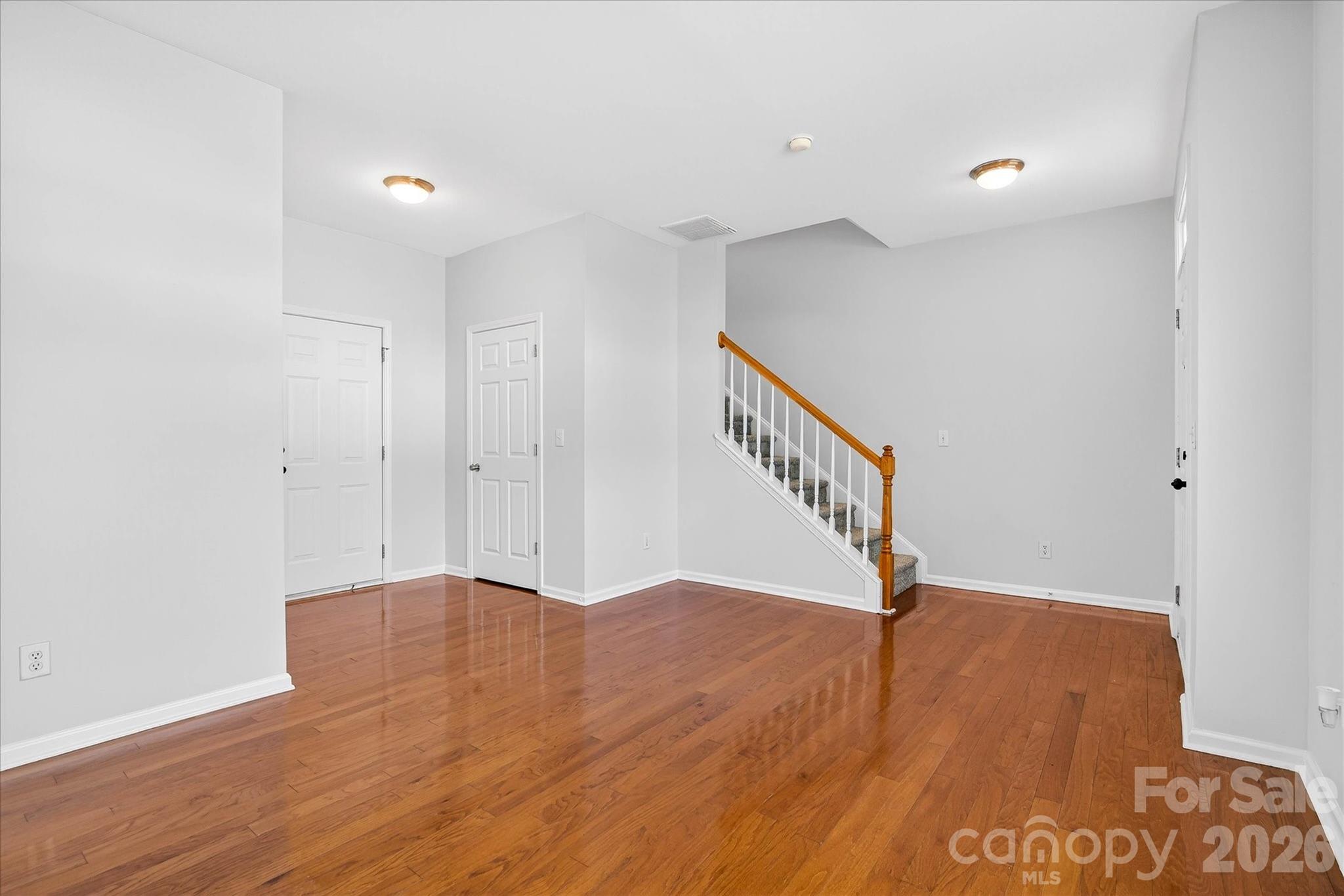 2009 Cambridge Beltway Drive, Charlotte, NC - photo 6 of 29
