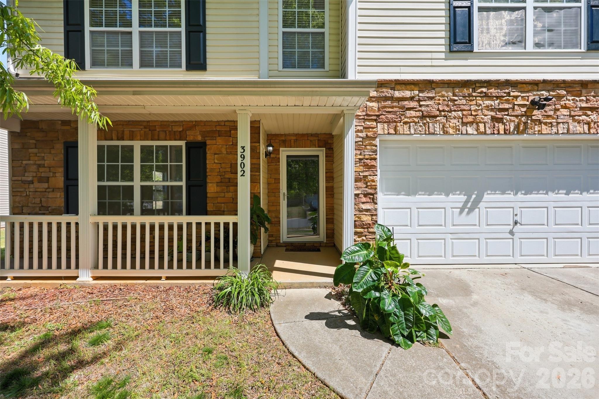 Photo 3 of 3902 Larkhaven Village Drive, Charlotte, NC