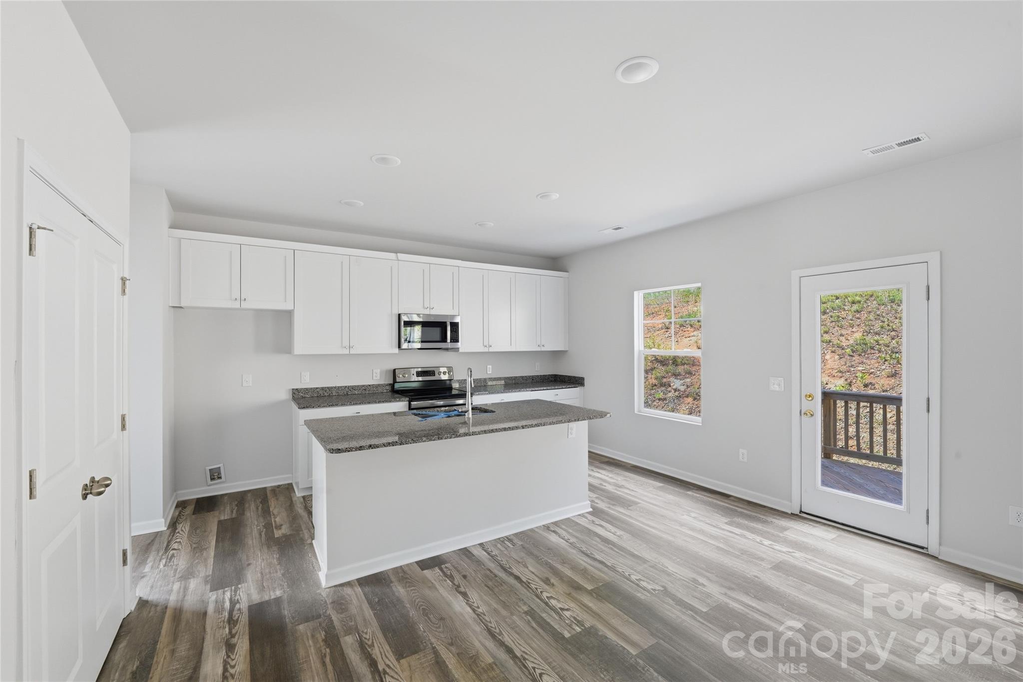 5145 Mark Drive NE, Hickory, NC - photo 18 of 43