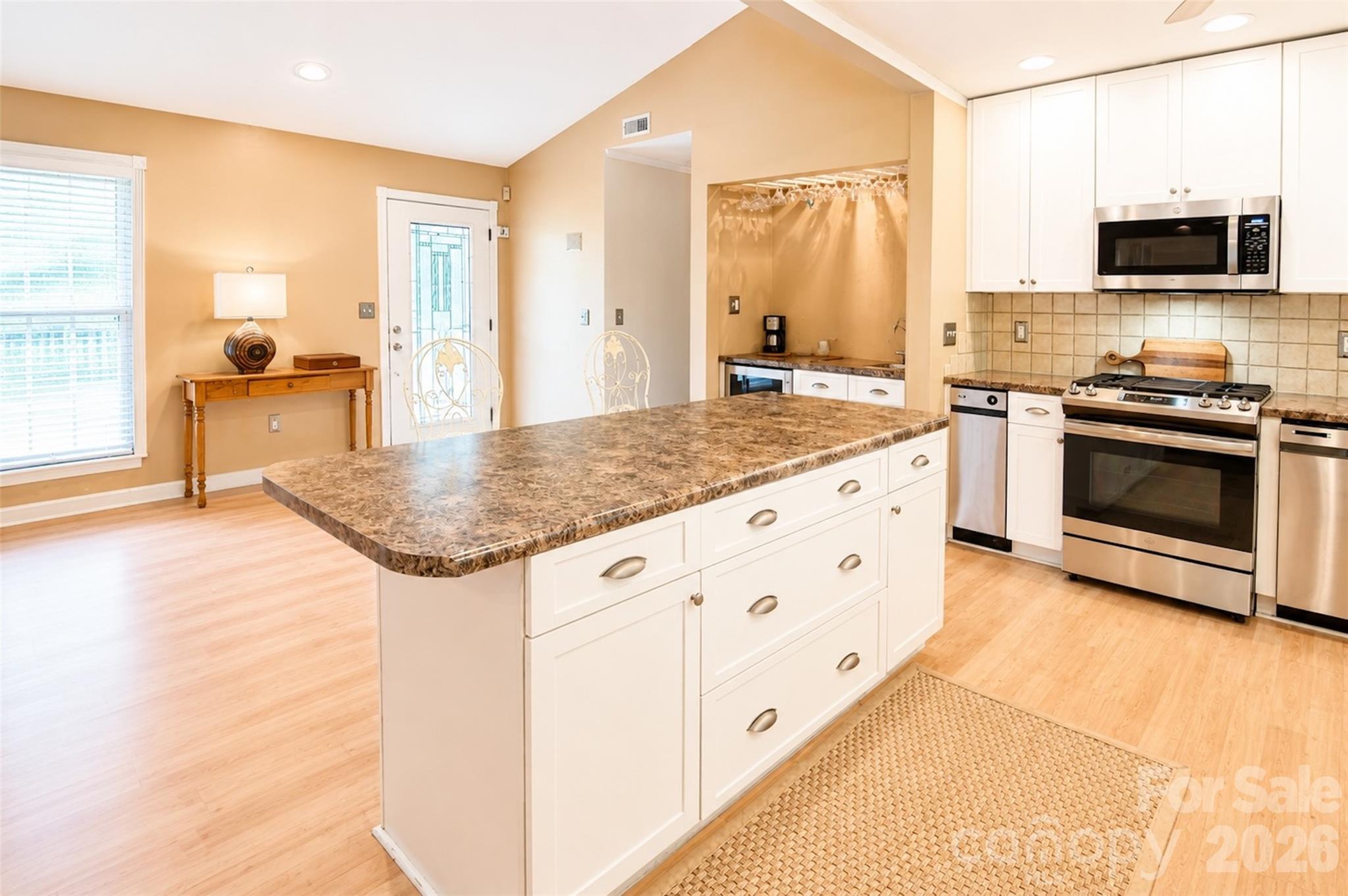 Photo 8 of 7904 Saddleview Court, Charlotte, NC