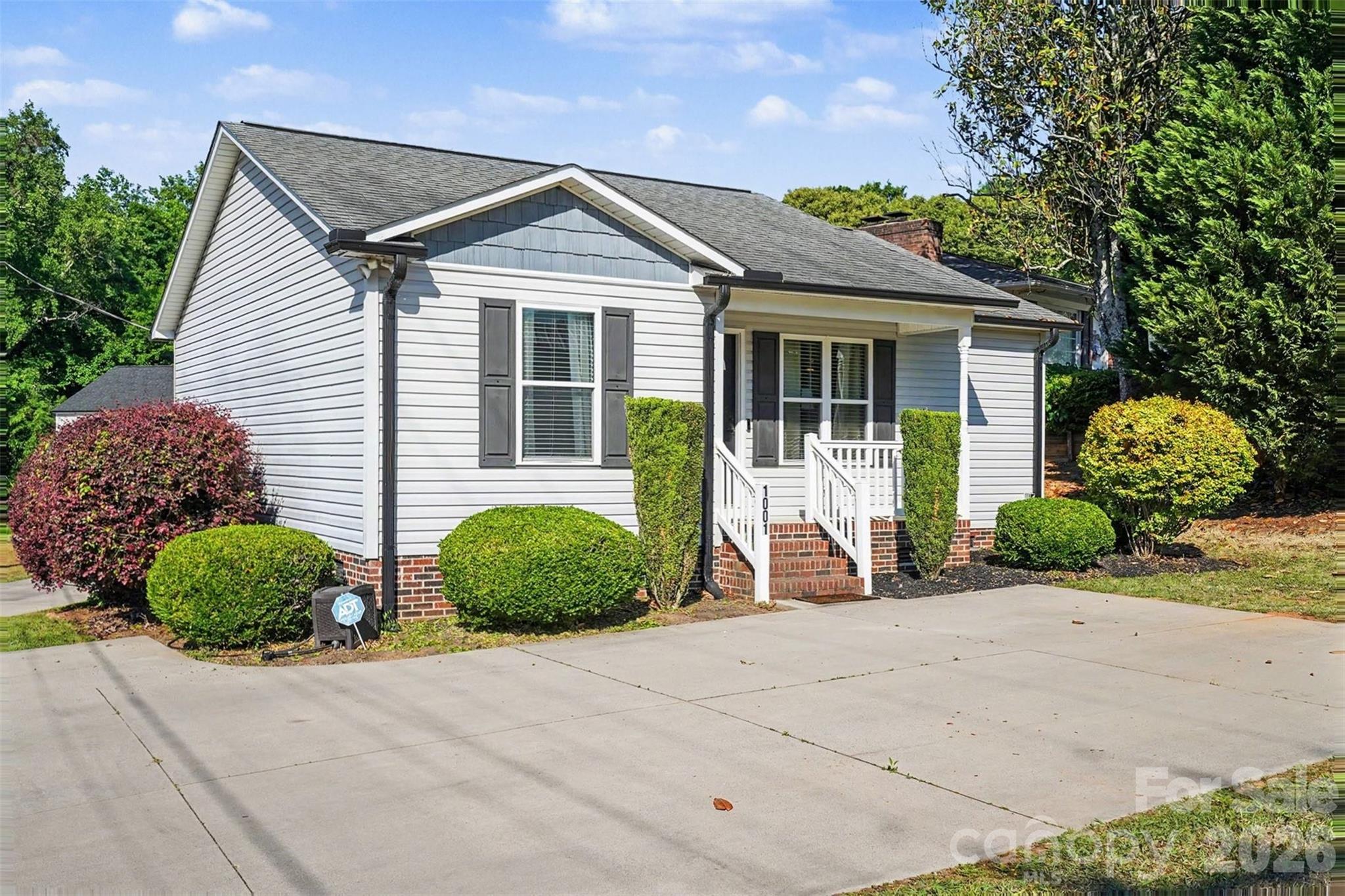 Photo 2 of 1001 Rainbow Drive, Kannapolis, NC