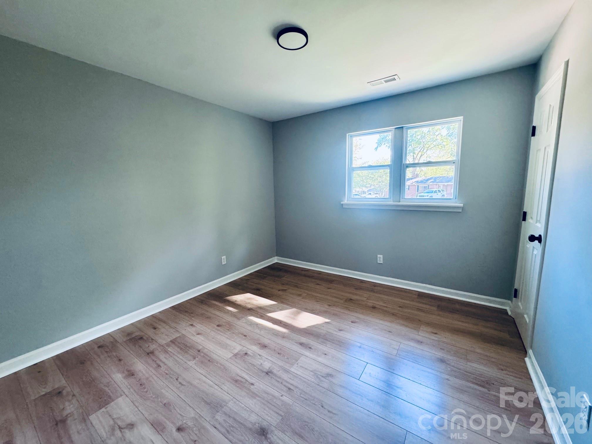 Photo 7 of 533 Frank Drive, Charlotte, NC