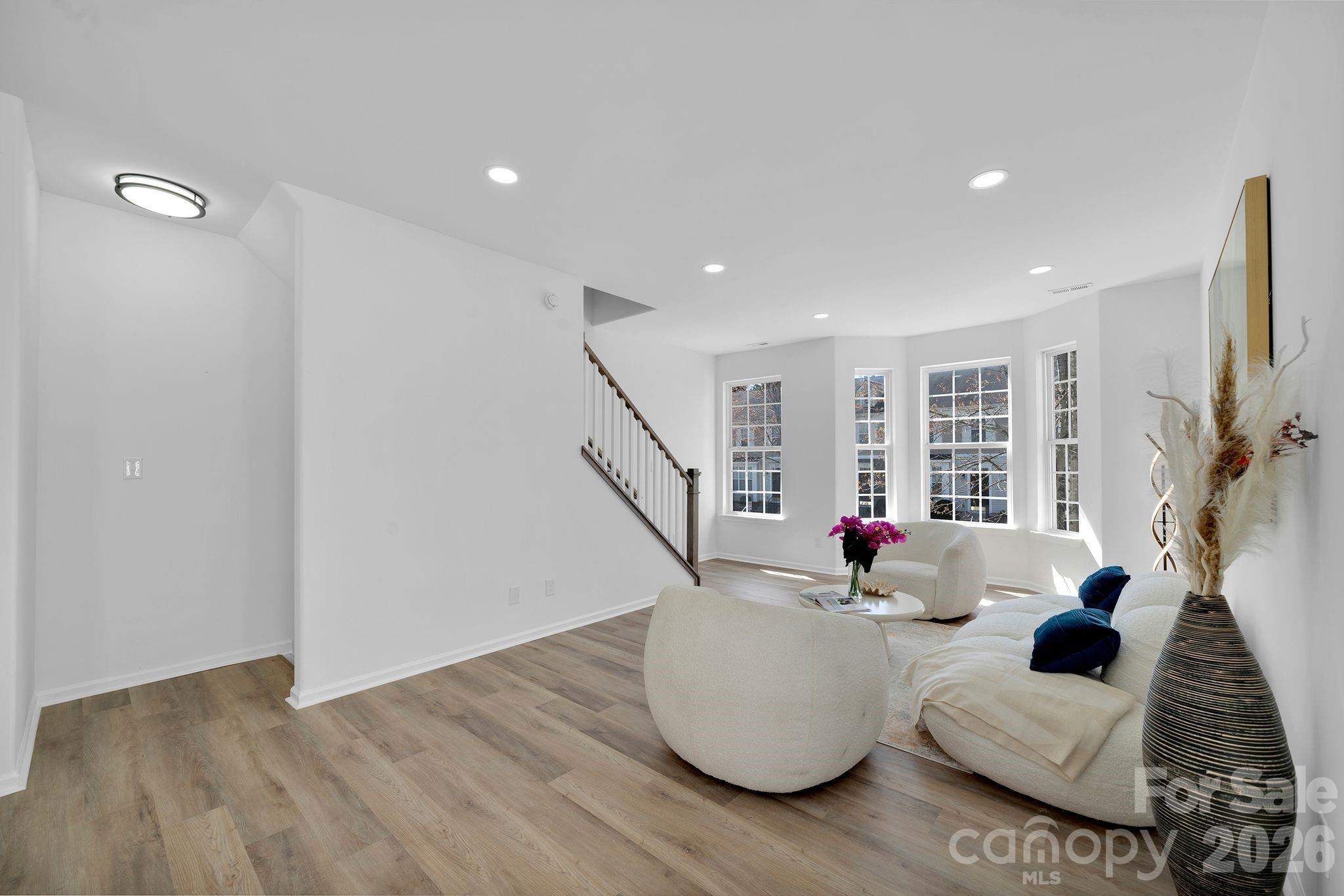 Photo 21 of 8131 Kings Creek Drive, Charlotte, NC