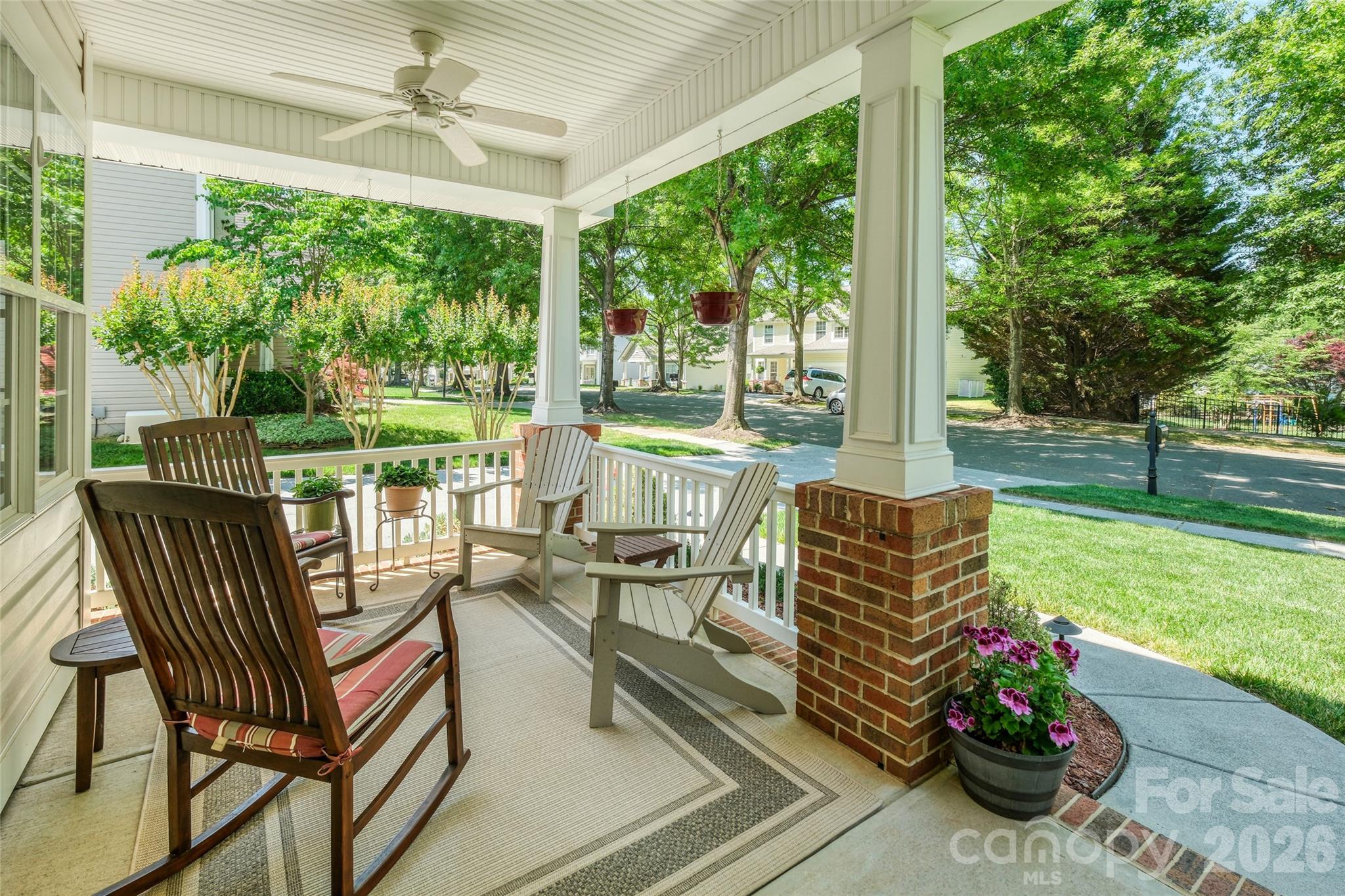 1005 Feather Oak Lane, Matthews, NC - photo 4 of 47