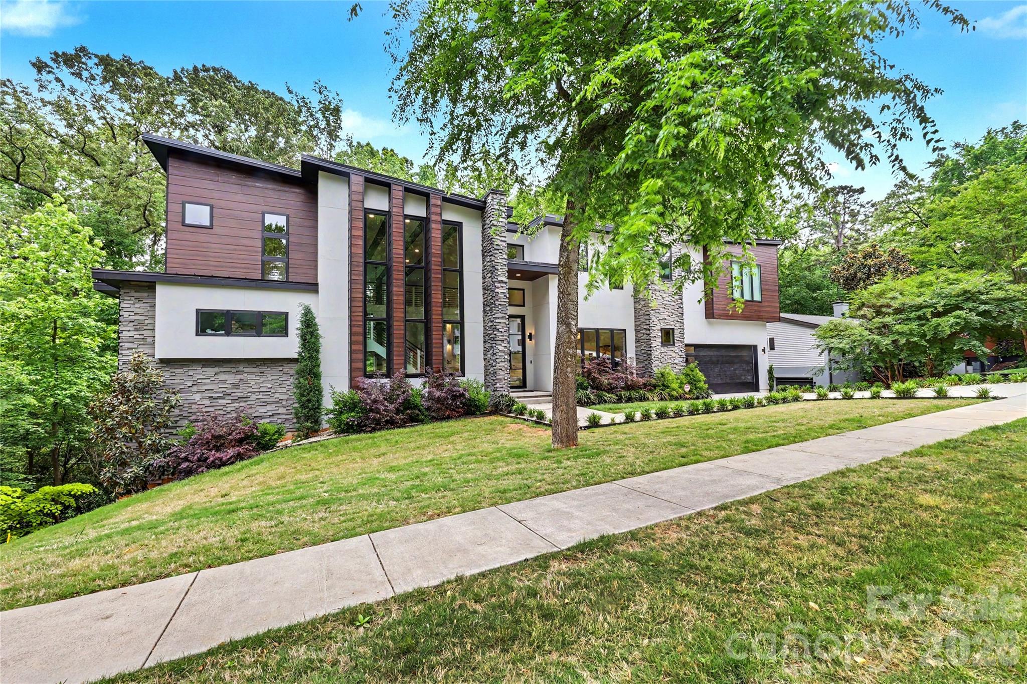 2810 Huntingtowne Farms Lane, Charlotte, NC