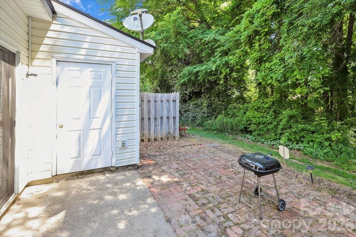 Photo 3 of 7543 Petrea Lane, Charlotte, NC