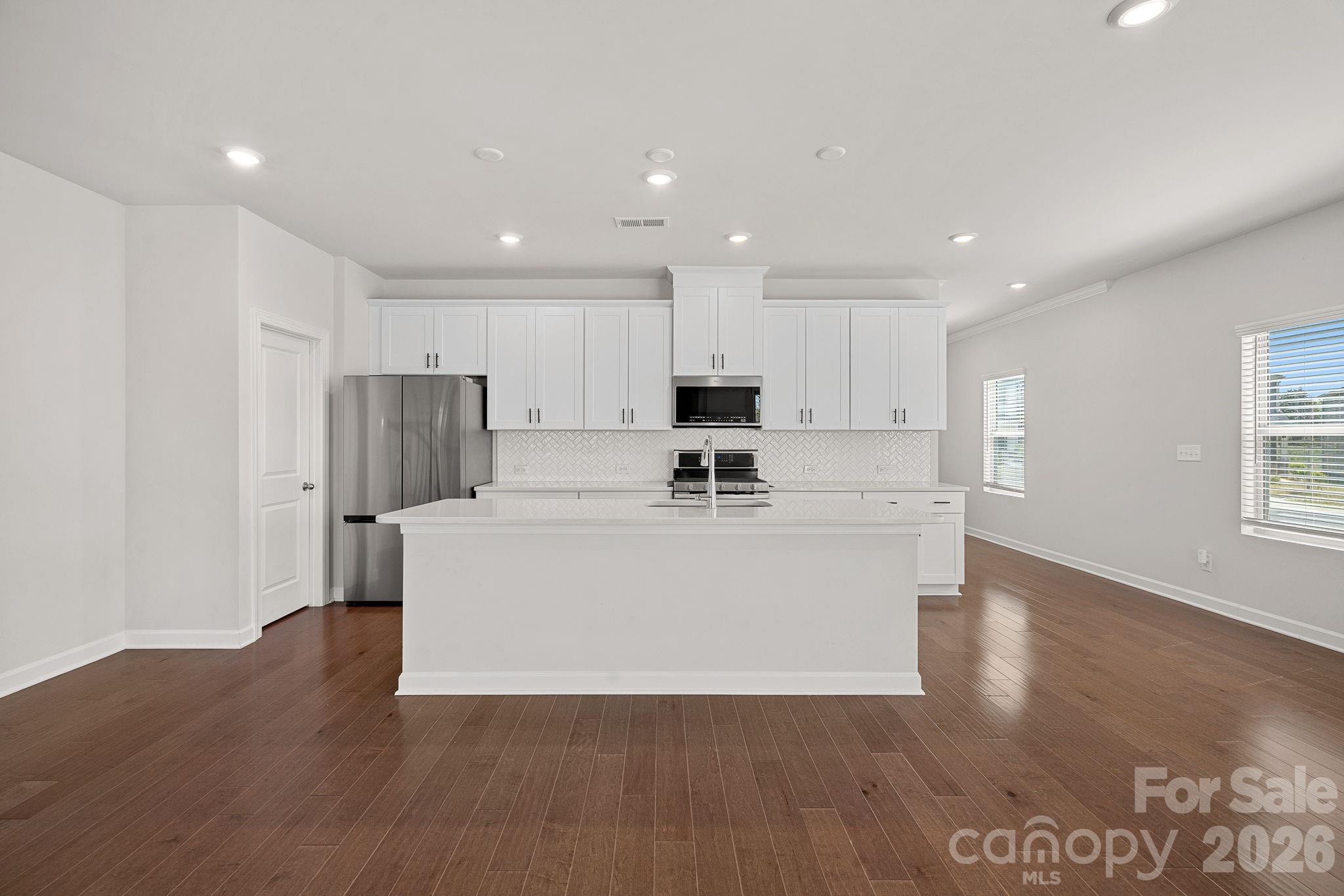 Photo 8 of 11935 Red Leaf Drive, Charlotte, NC