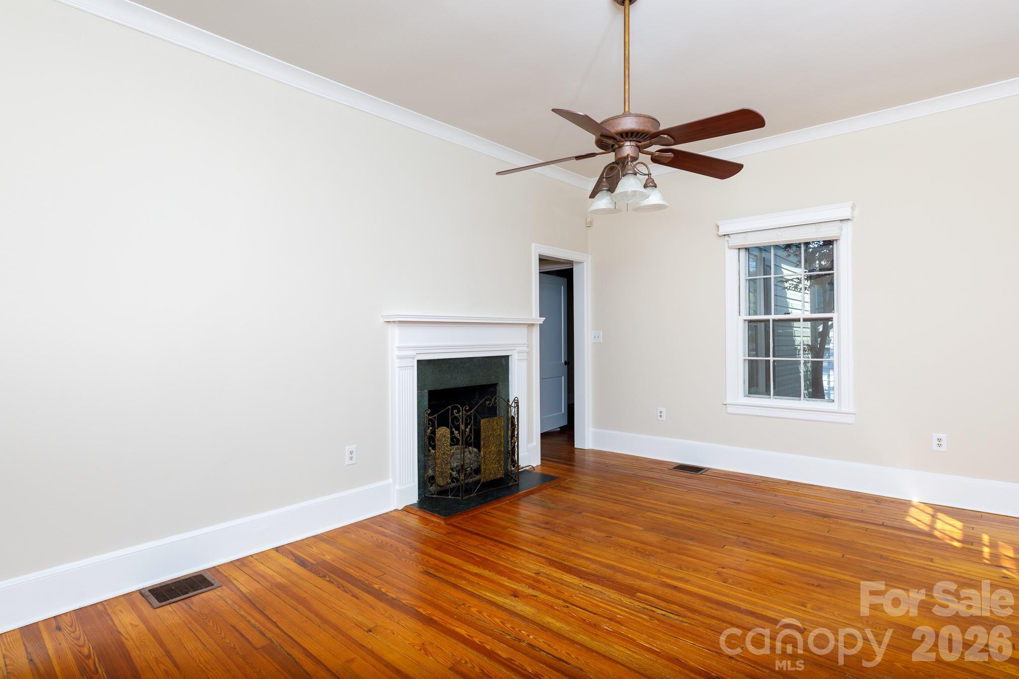 224 W 4th Avenue, Gastonia, NC - photo 7 of 33