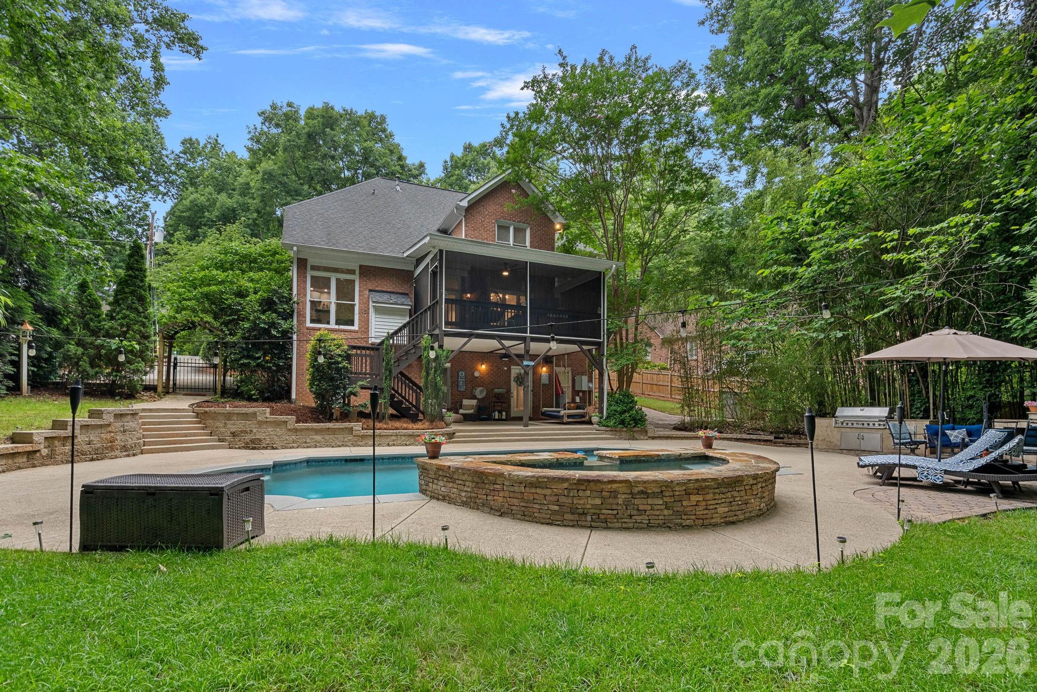 Photo 37 of 5634 Camelot Drive, Charlotte, NC