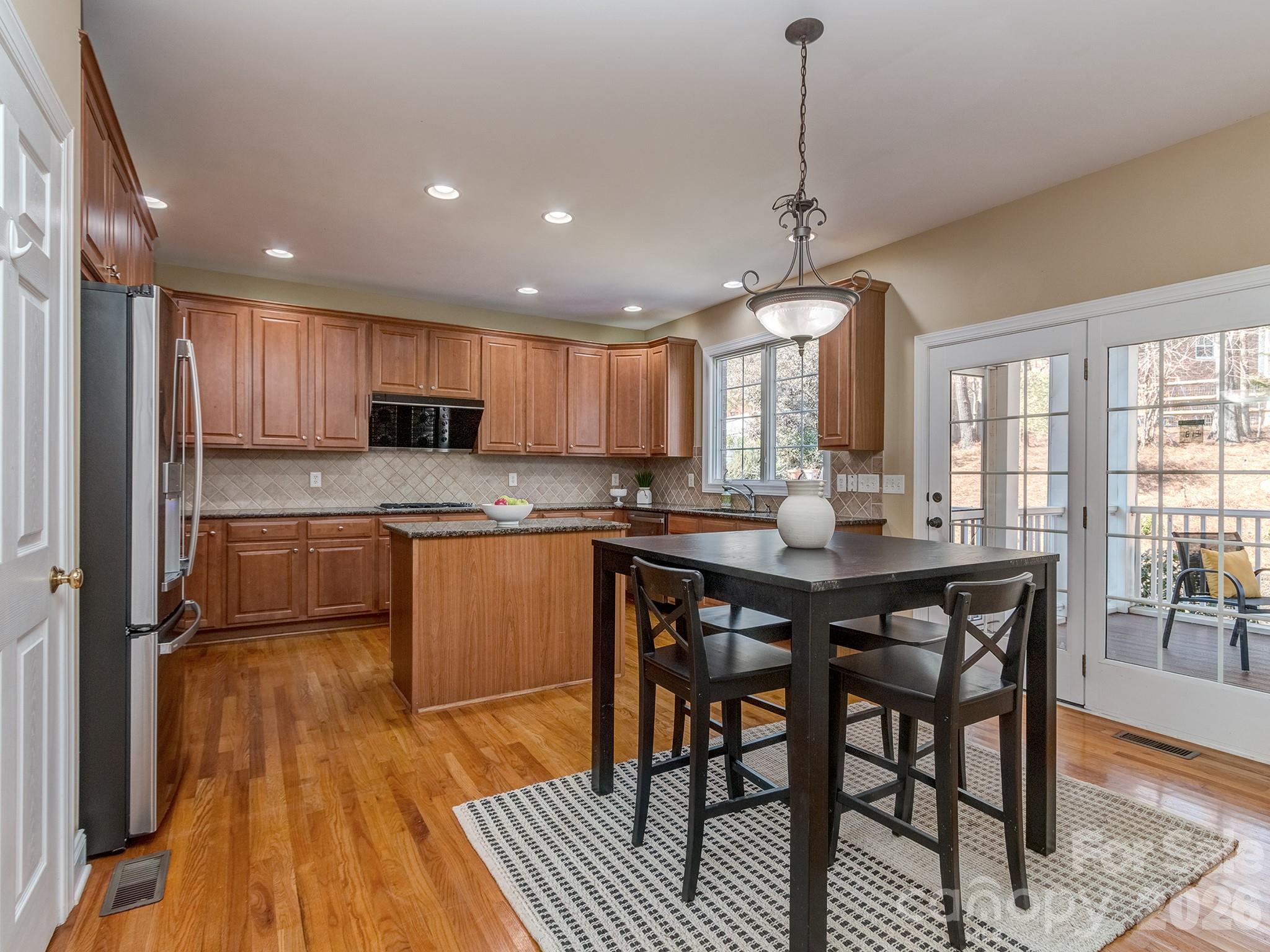 614 Ashgrove Lane, Charlotte, NC - photo 9 of 33