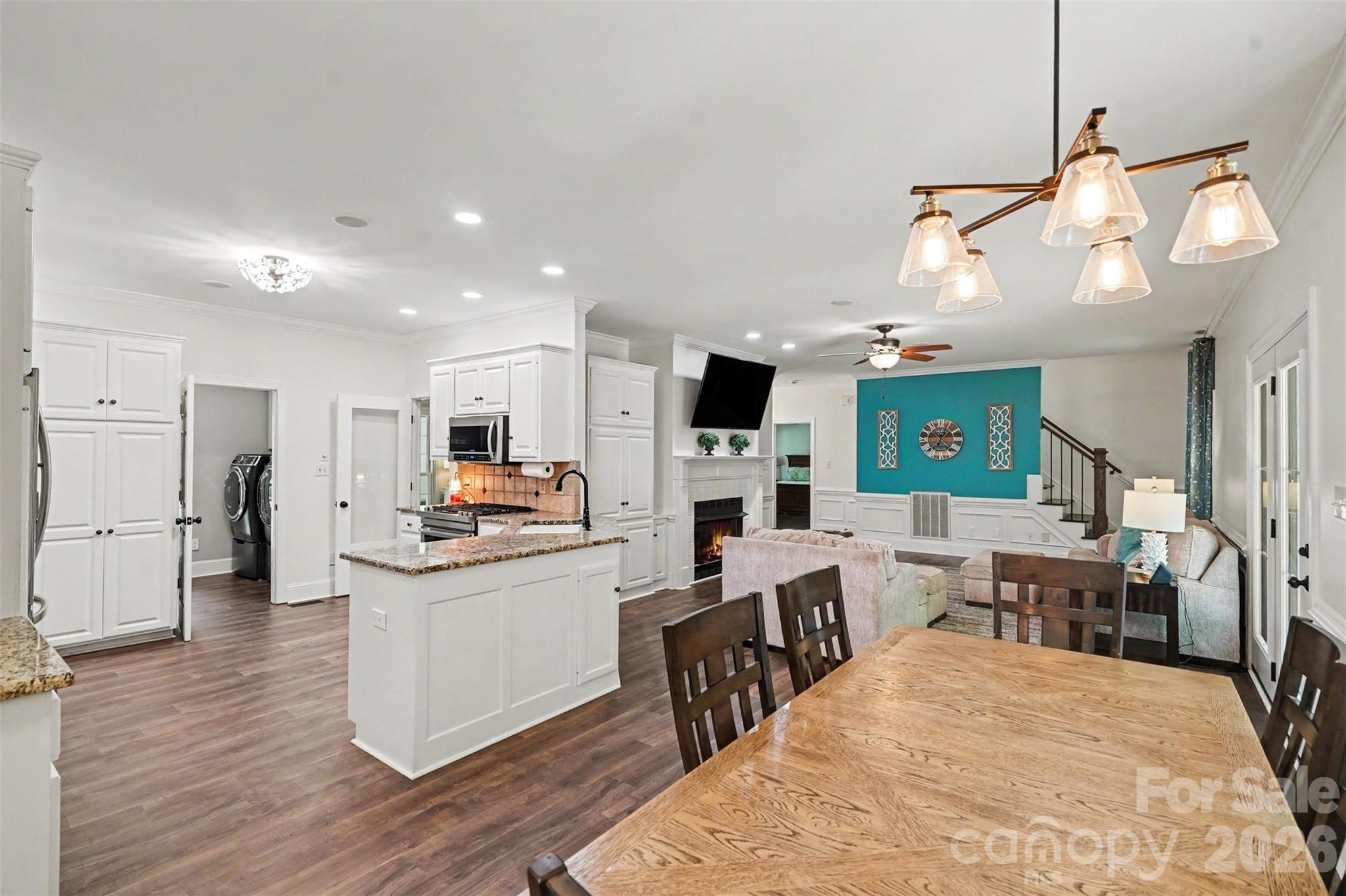 Photo 10 of 6128 Lake Providence Lane, Charlotte, NC