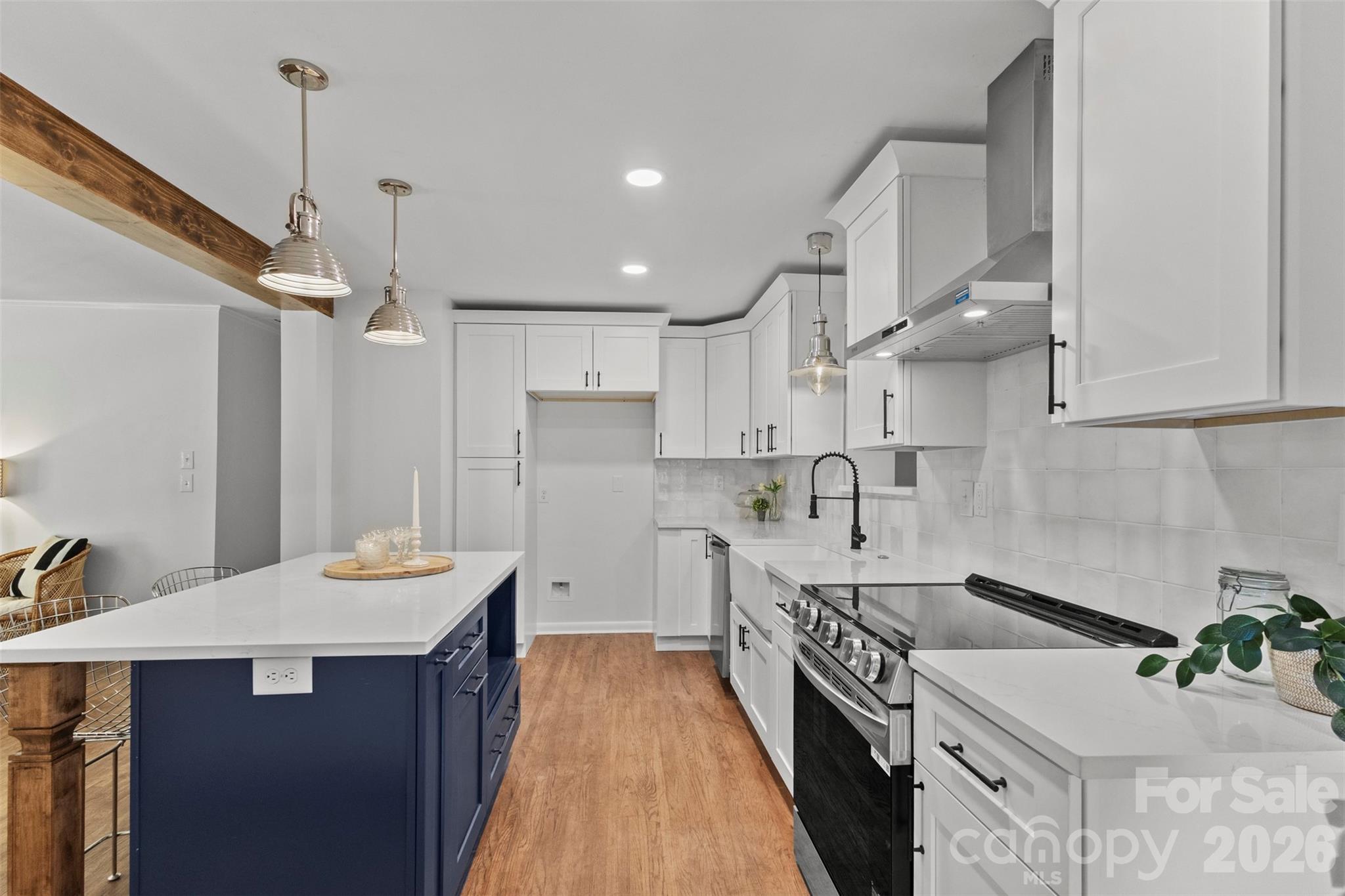 Photo 3 of 3840 Colebrook Road, Charlotte, NC