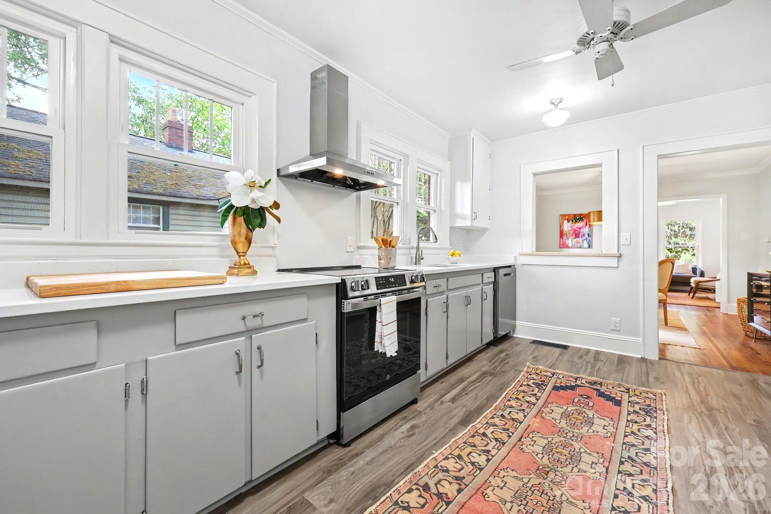 Photo 11 of 1012 E 35th Street, Charlotte, NC