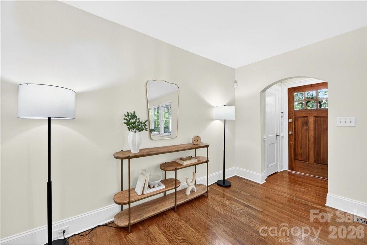 Photo 7 of 1333 Woodland Drive, Charlotte, NC