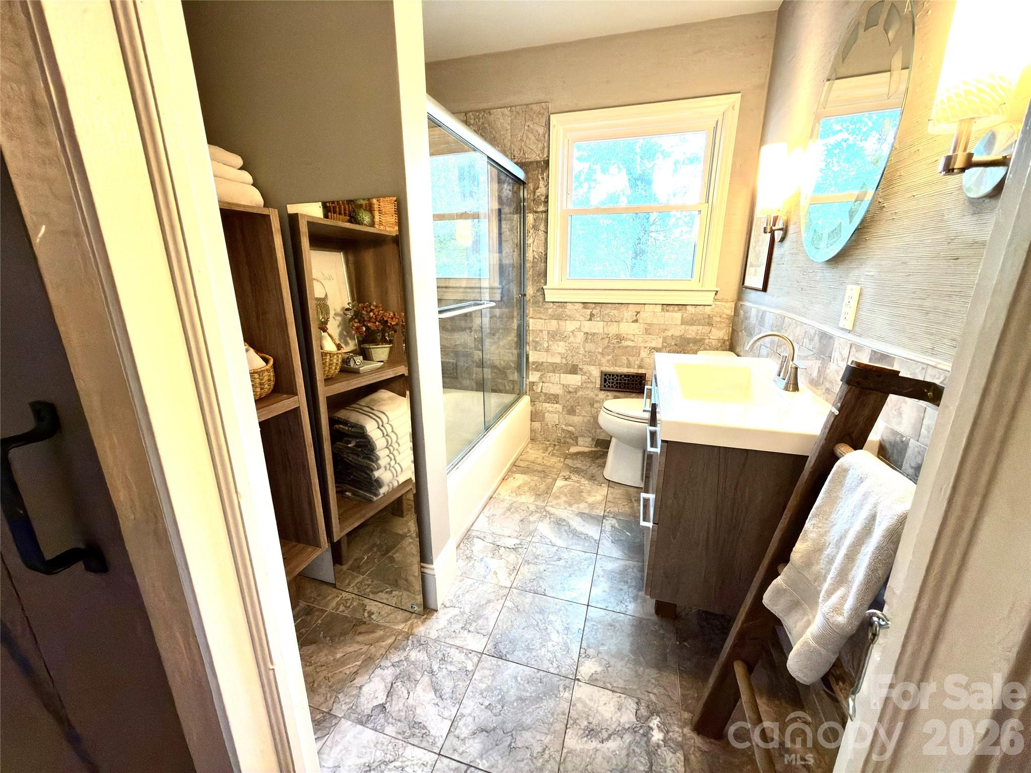 Photo 12 of 1140 Bevis Drive, Charlotte, NC