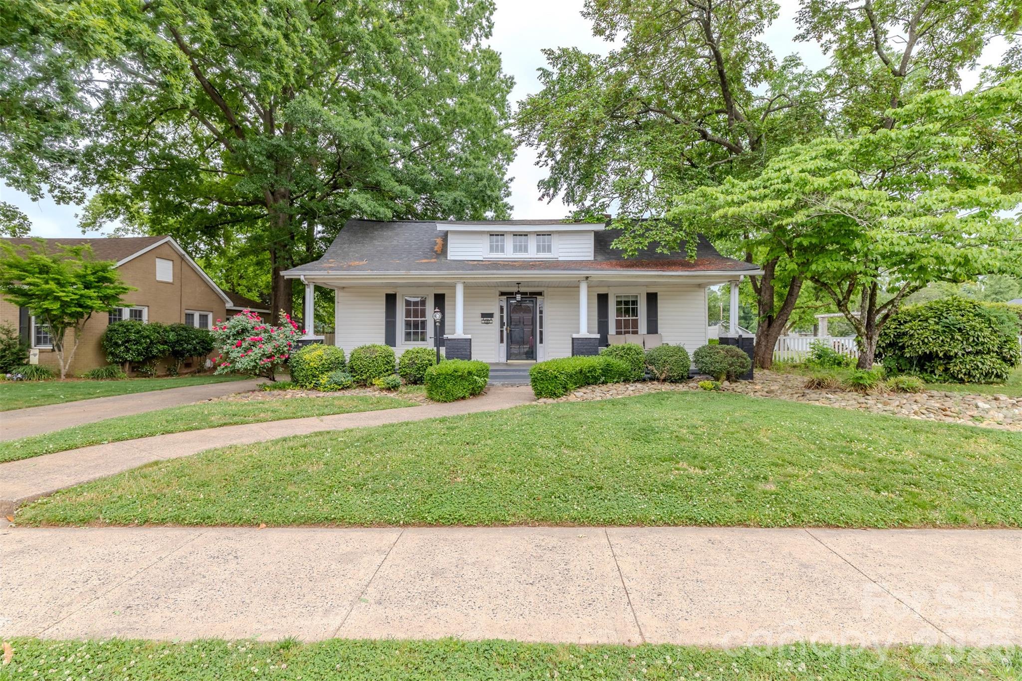 Photo 2 of 505 W Mountain Street, Kings Mountain, NC