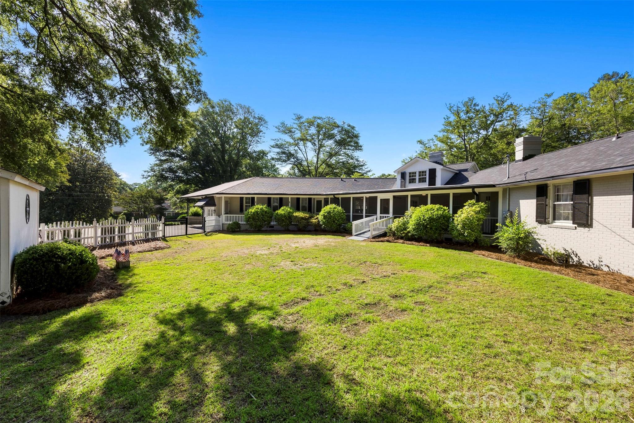 Photo 4 of 1314 Park Lane, Gastonia, NC
