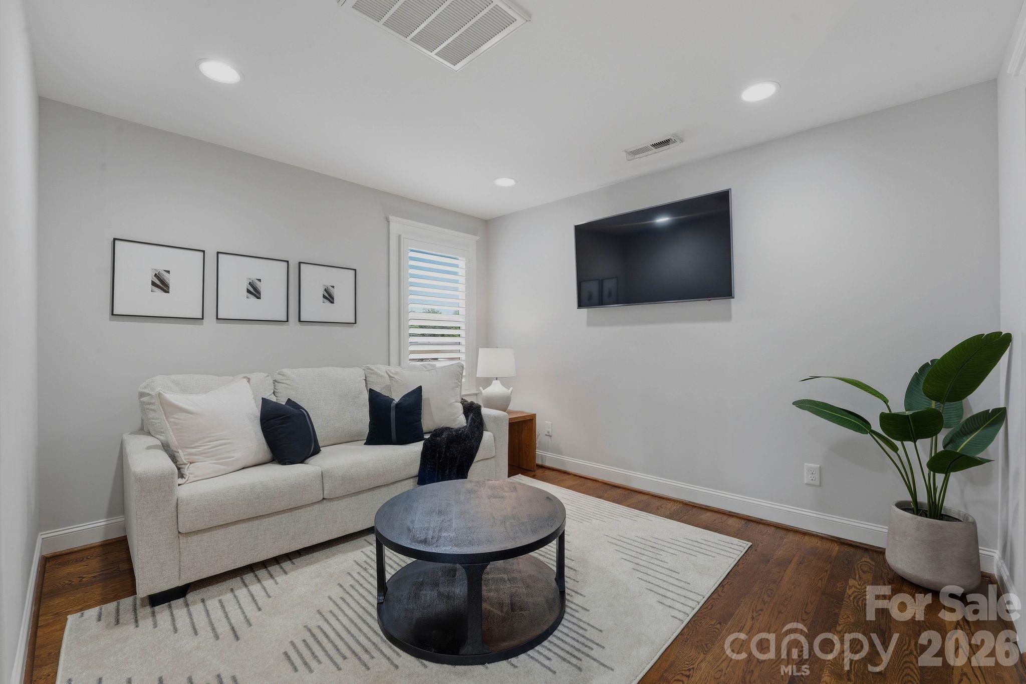 Photo 32 of 812 Ideal Way, Charlotte, NC