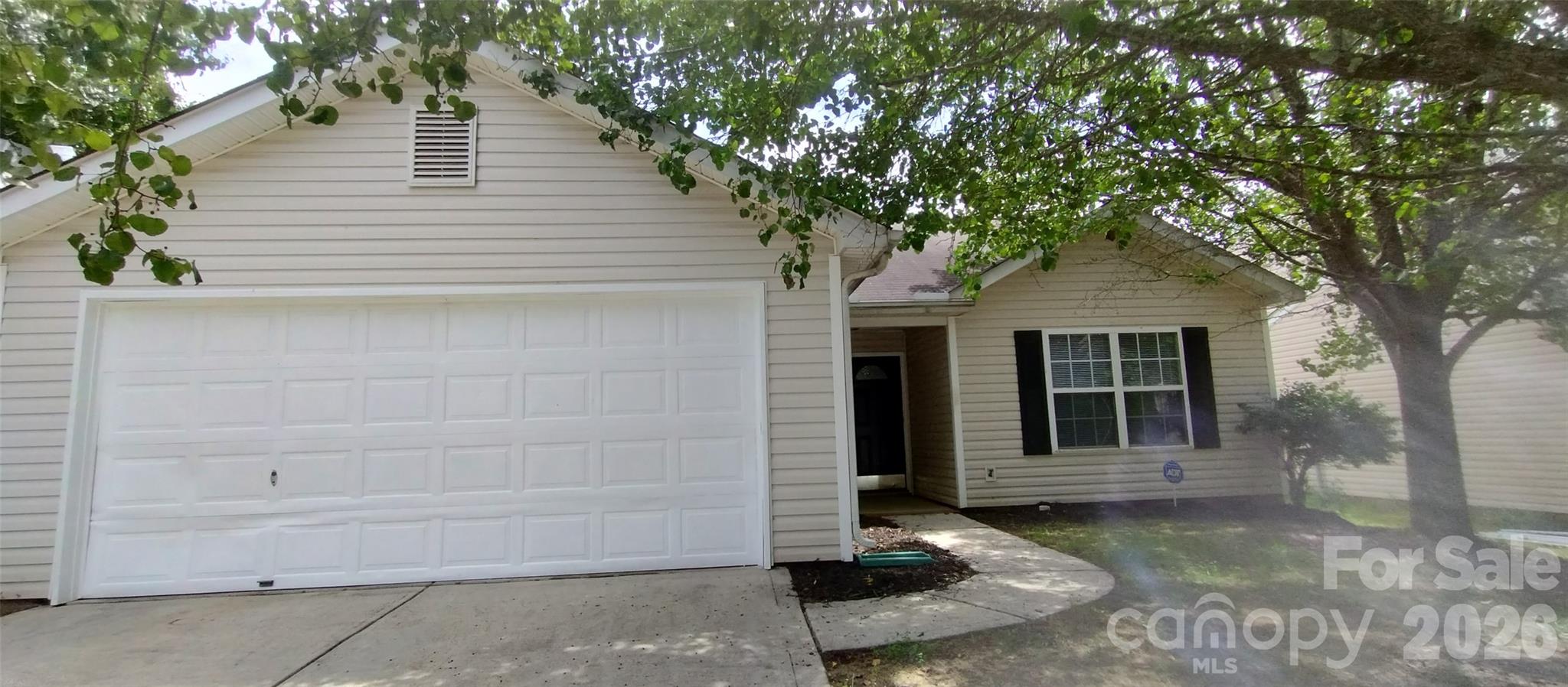 Photo 3 of 1404 Jordans Pond Lane, Charlotte, NC