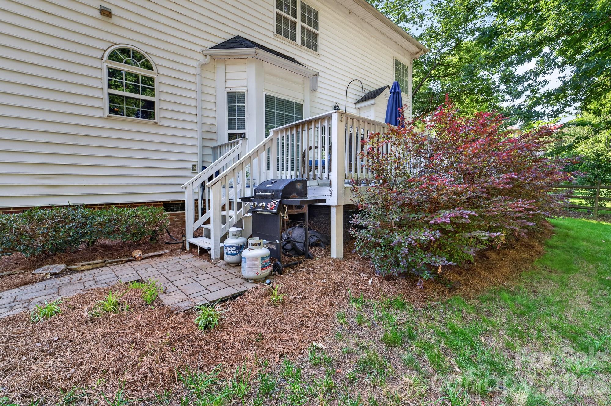 8812 Kingston Forest Drive, Charlotte, NC - photo 34 of 37