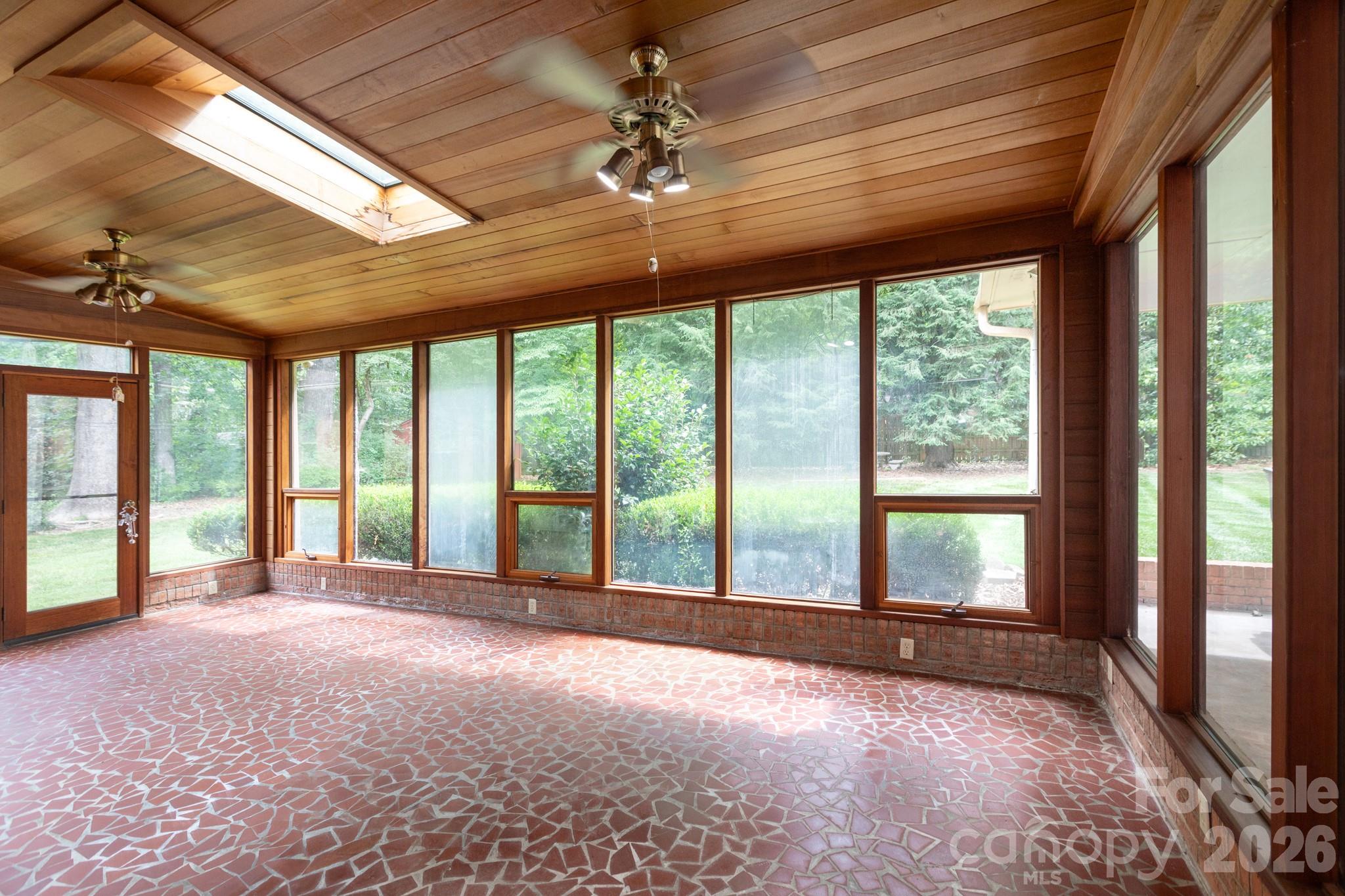 Photo 17 of 5511 Robinhood Road, Charlotte, NC