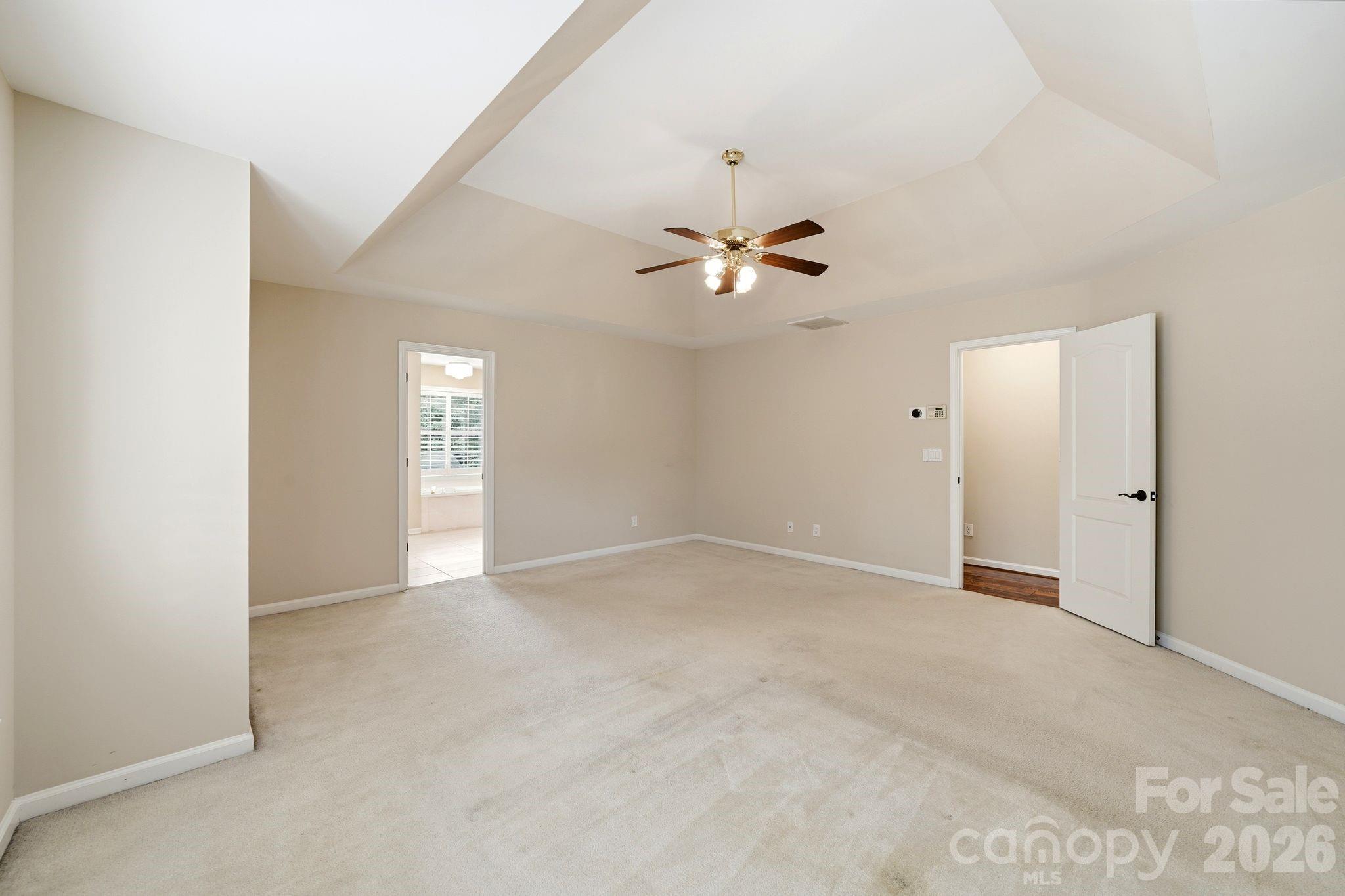 Home for sale at 6821 Hollow Oak Drive, Charlotte, NC — photo 25 of 38