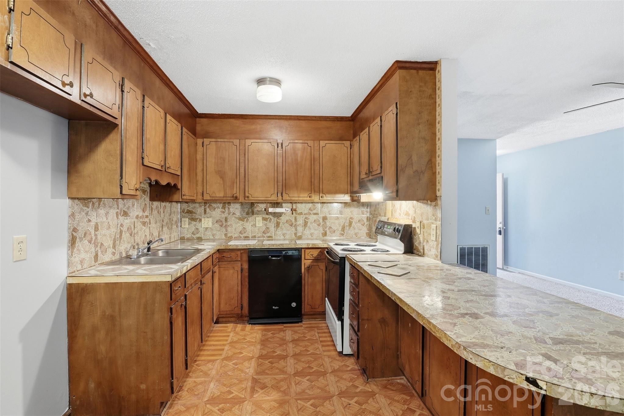 141 Glenwood DriveE, Rock Hill, SC - photo 10 of 26