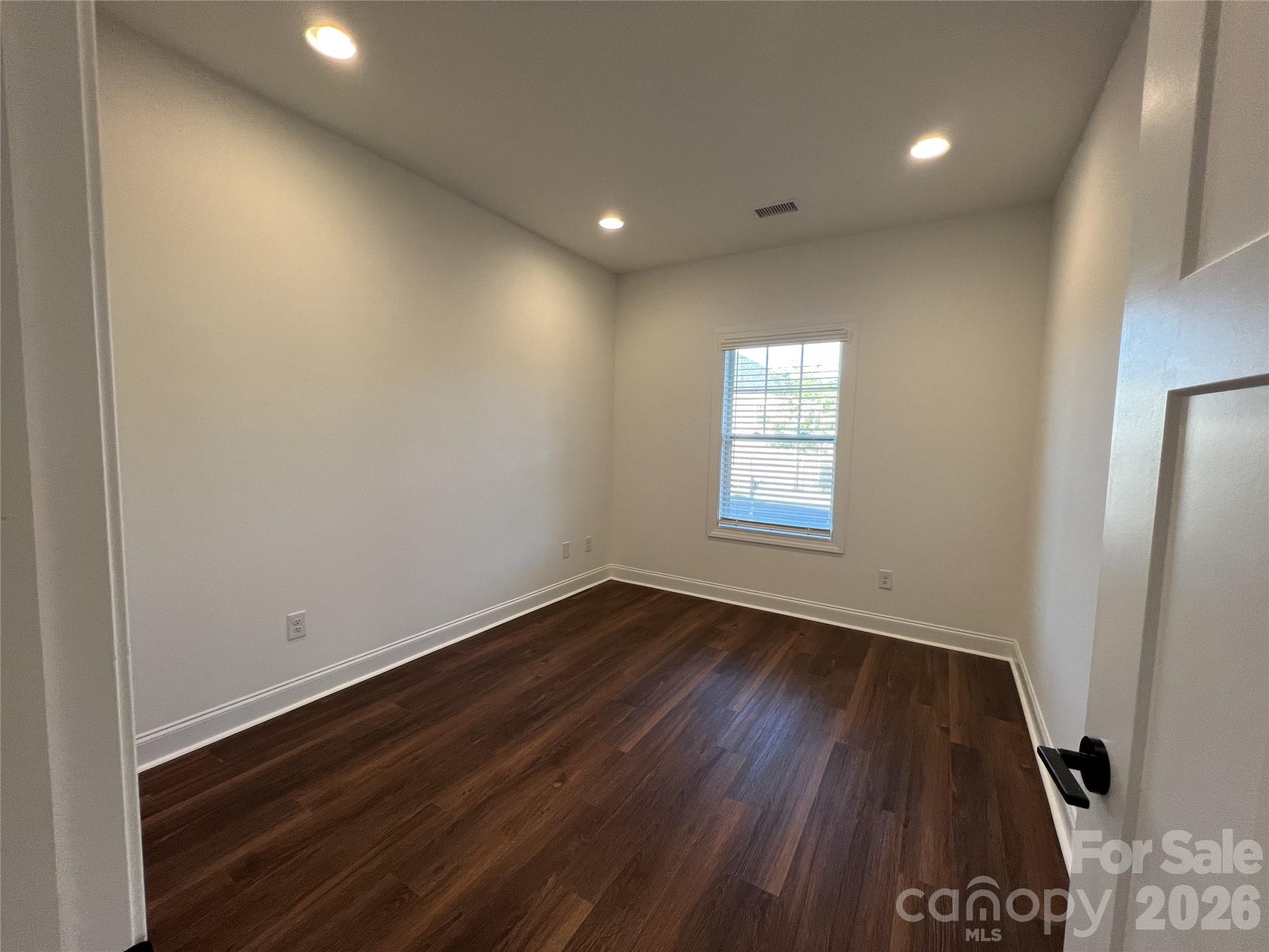 8514 Sharonbrook Drive, Charlotte, NC - photo 8 of 15