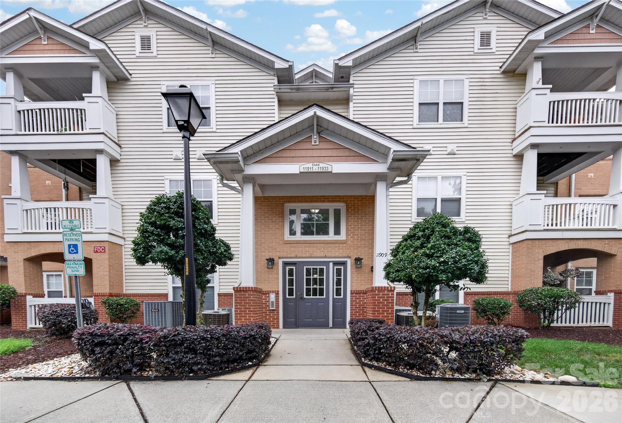 Photo 30 of 11921 Ridgeway Park Drive, Charlotte, NC