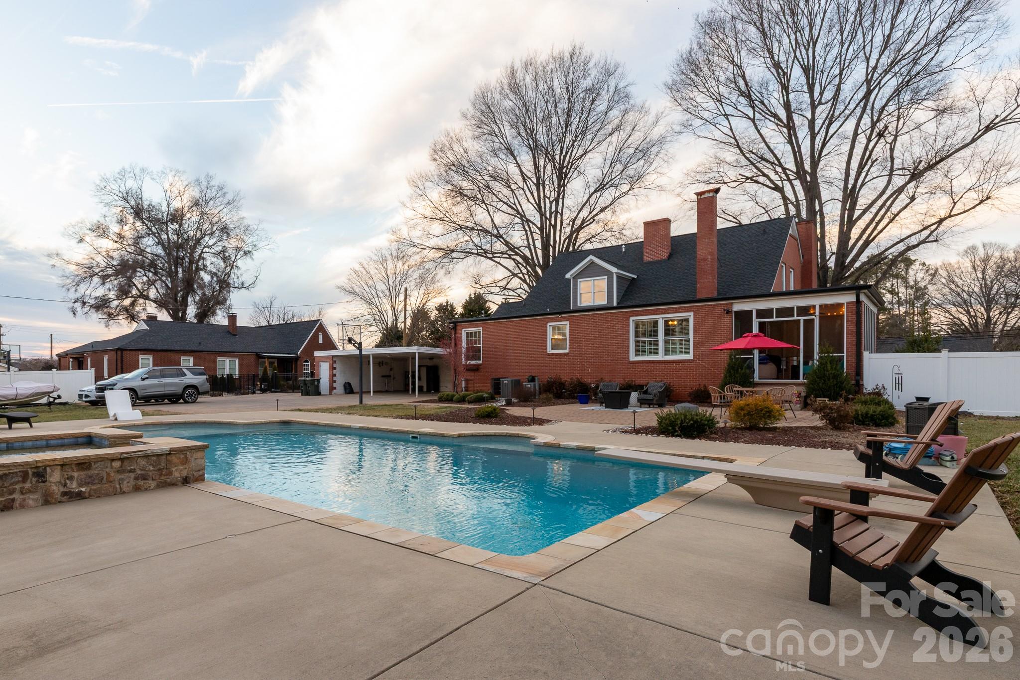 Home for sale at 813 W Mountain Street, Kings Mountain, NC — photo 7 of 38