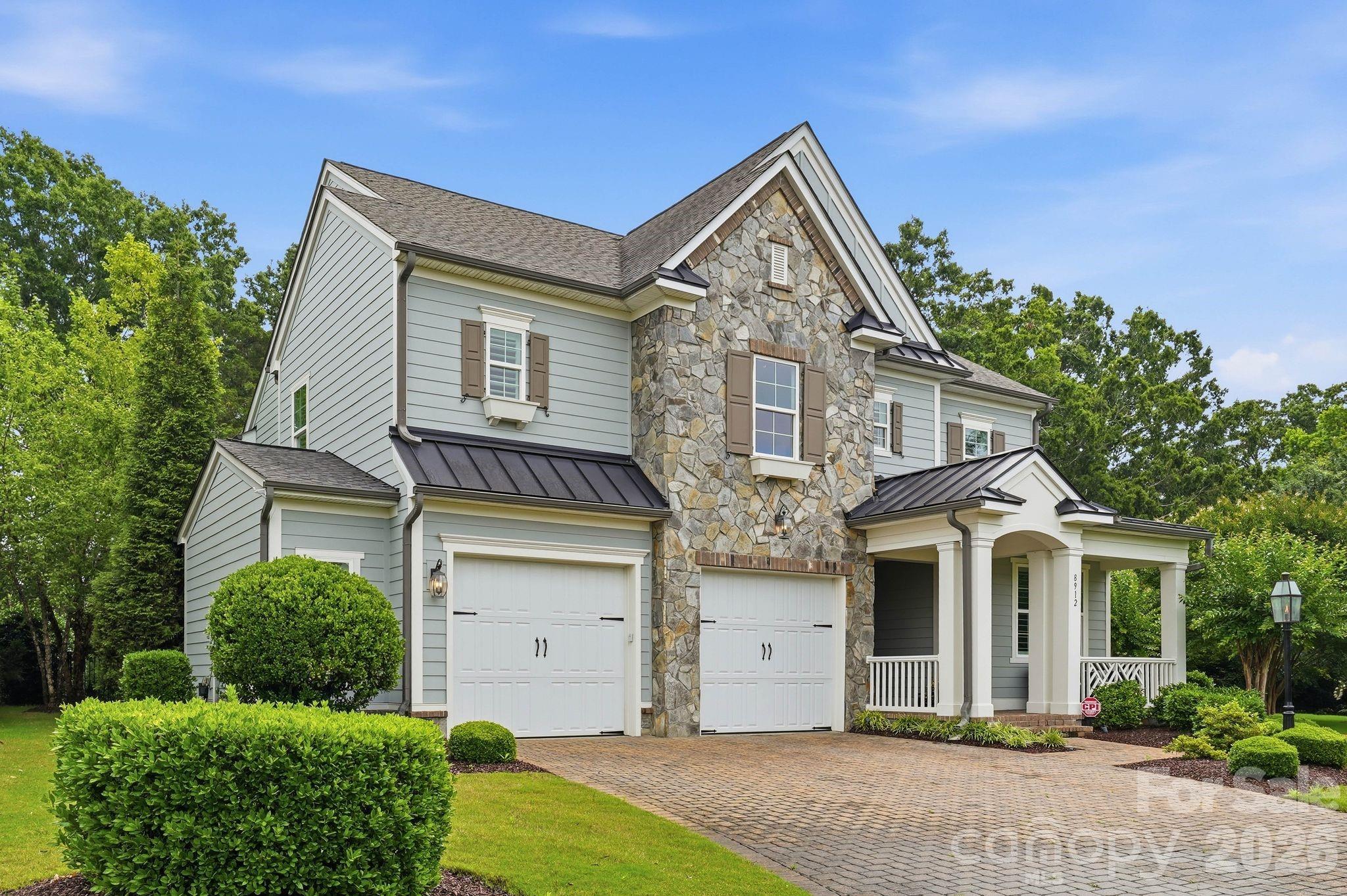 Photo 3 of 8912 Blakeney Drive, Charlotte, NC