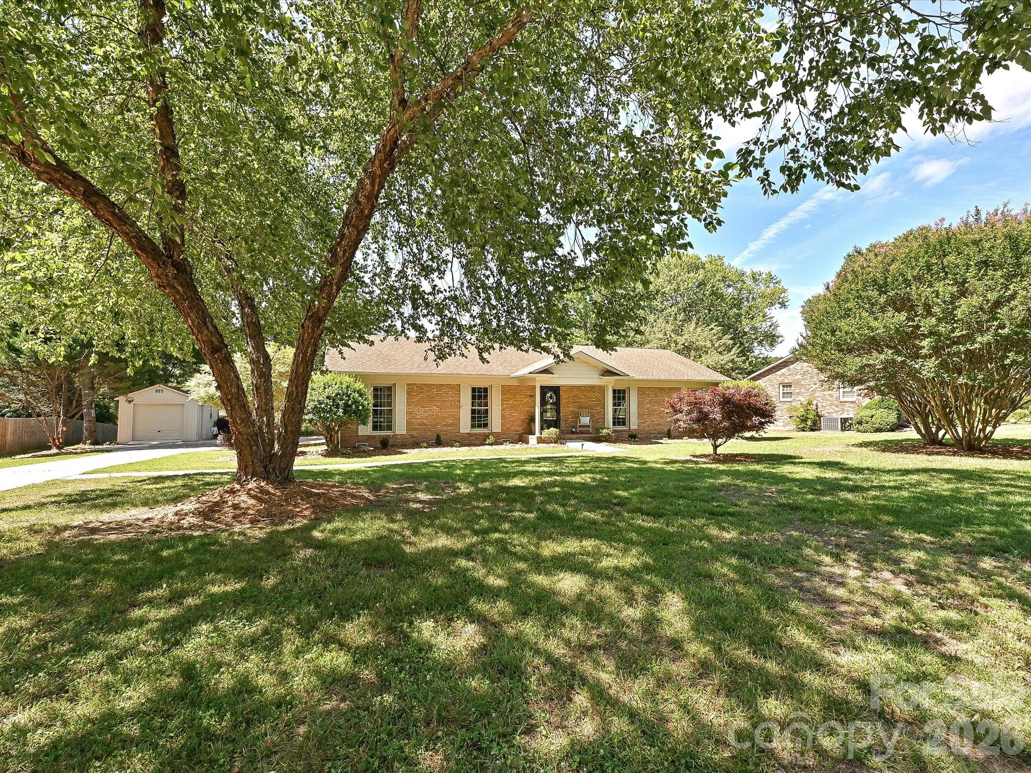 Photo 2 of 218 Sturbridge Drive, Charlotte, NC