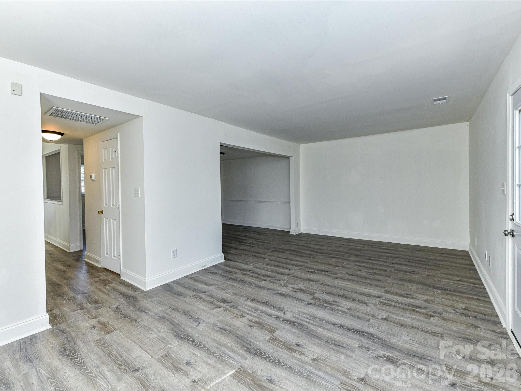 Photo 10 of 8322 Knights Bridge Road, Charlotte, NC