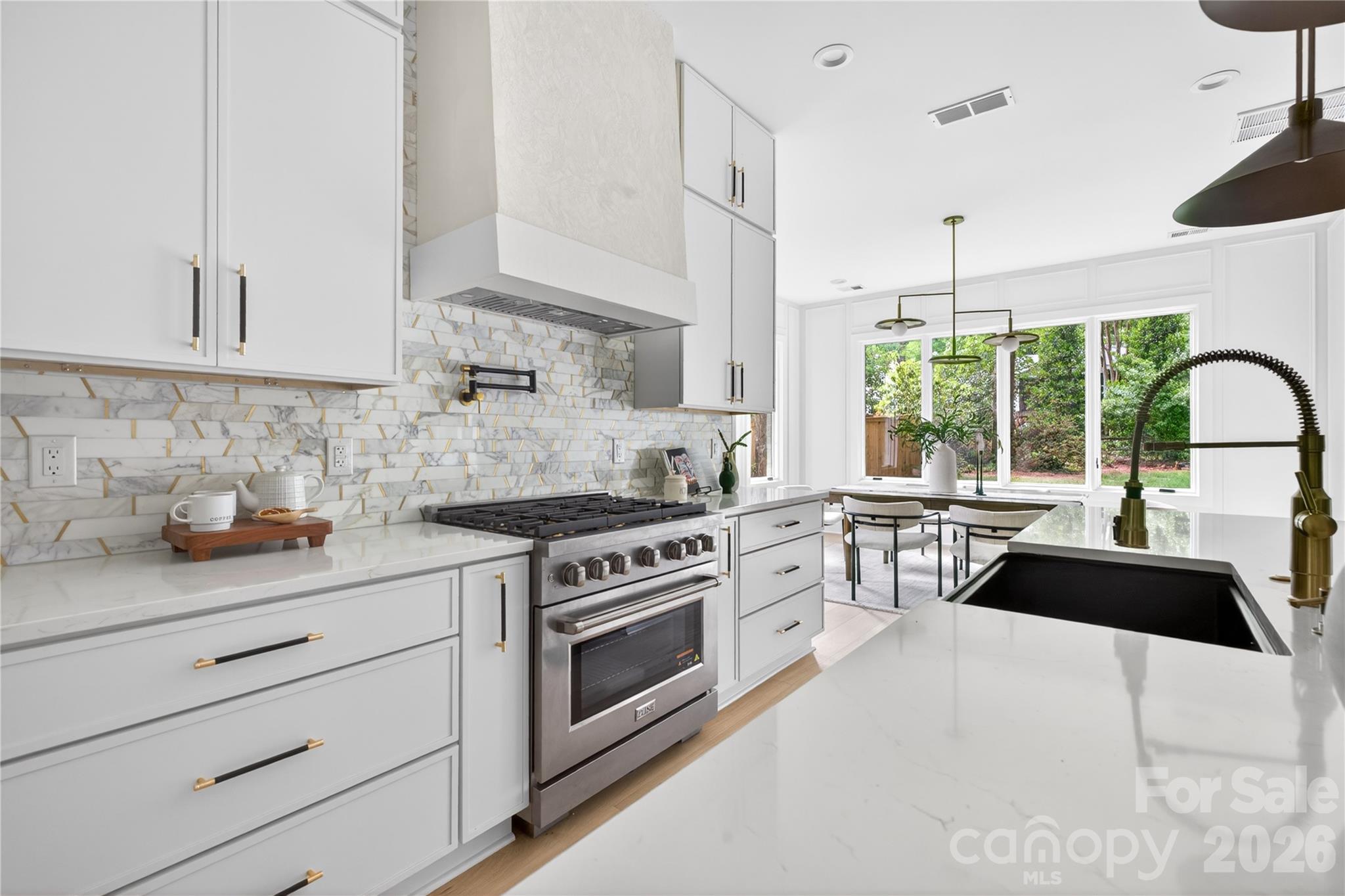 Photo 10 of 1600 E Barden Road, Charlotte, NC