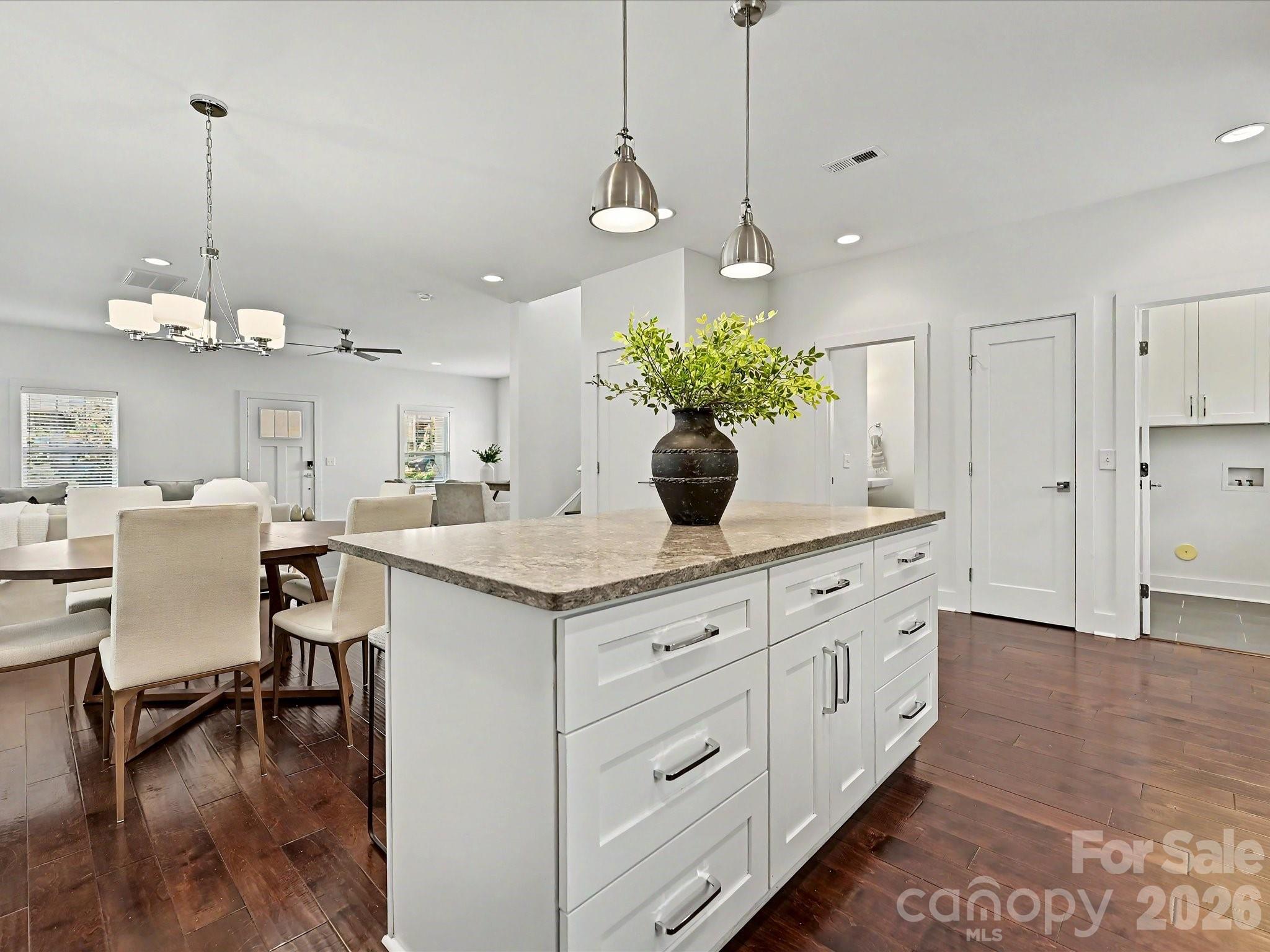 1216 Lomax Avenue, Charlotte, NC - photo 15 of 38